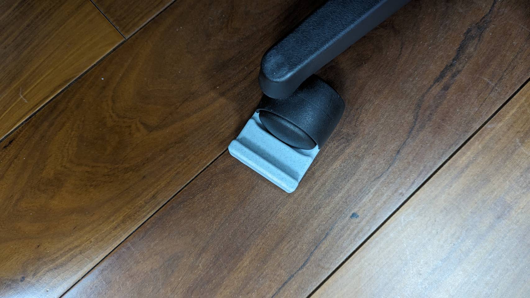 Chair Wheel Stopper - no lefting needed by Archer | Download free STL ...