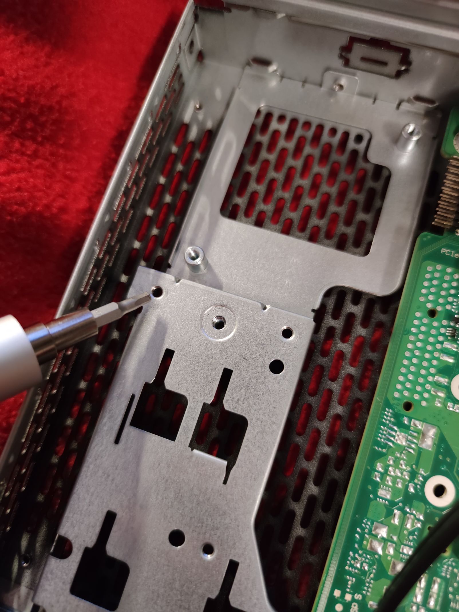 SSD mount for Fujitsu Futro S720 by PistonPin | Download free STL model ...