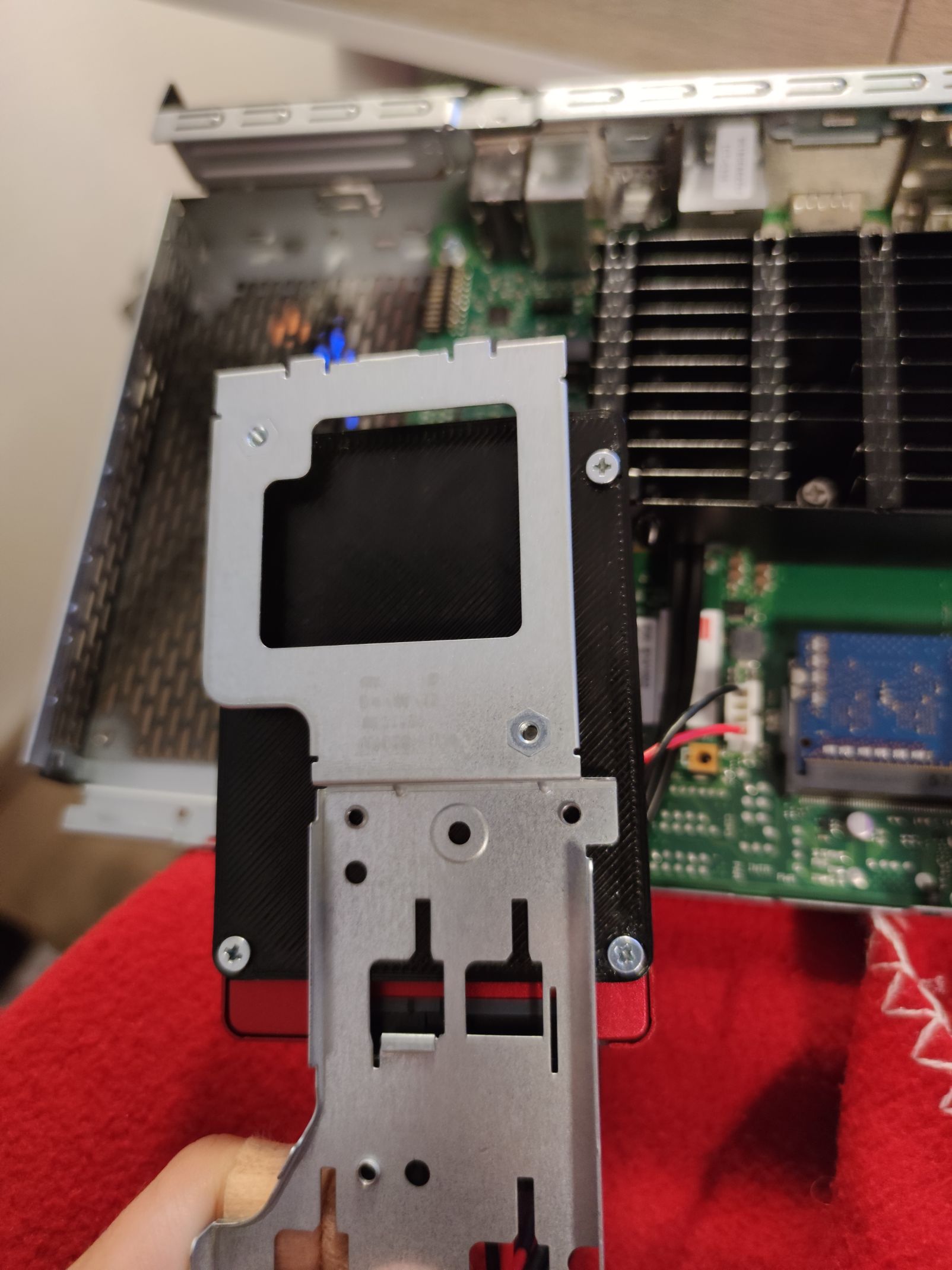 SSD mount for Fujitsu Futro S720 by PistonPin | Download free STL model ...