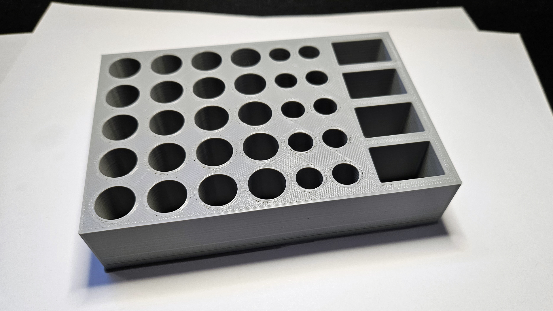 Simple Battery Organizer by Pyroguy24 | Download free STL model ...