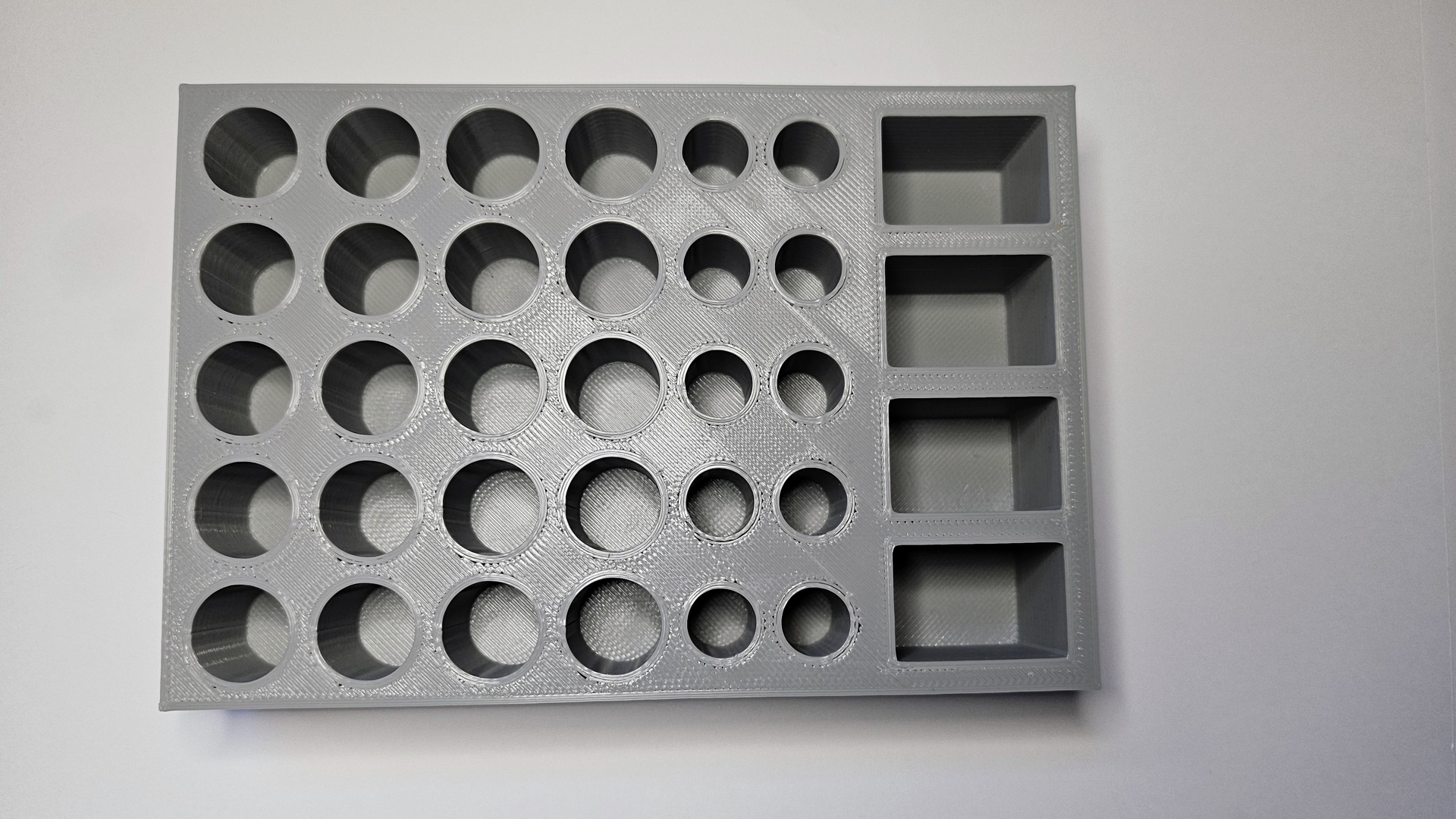 Simple Battery Organizer by Pyroguy24 | Download free STL model ...