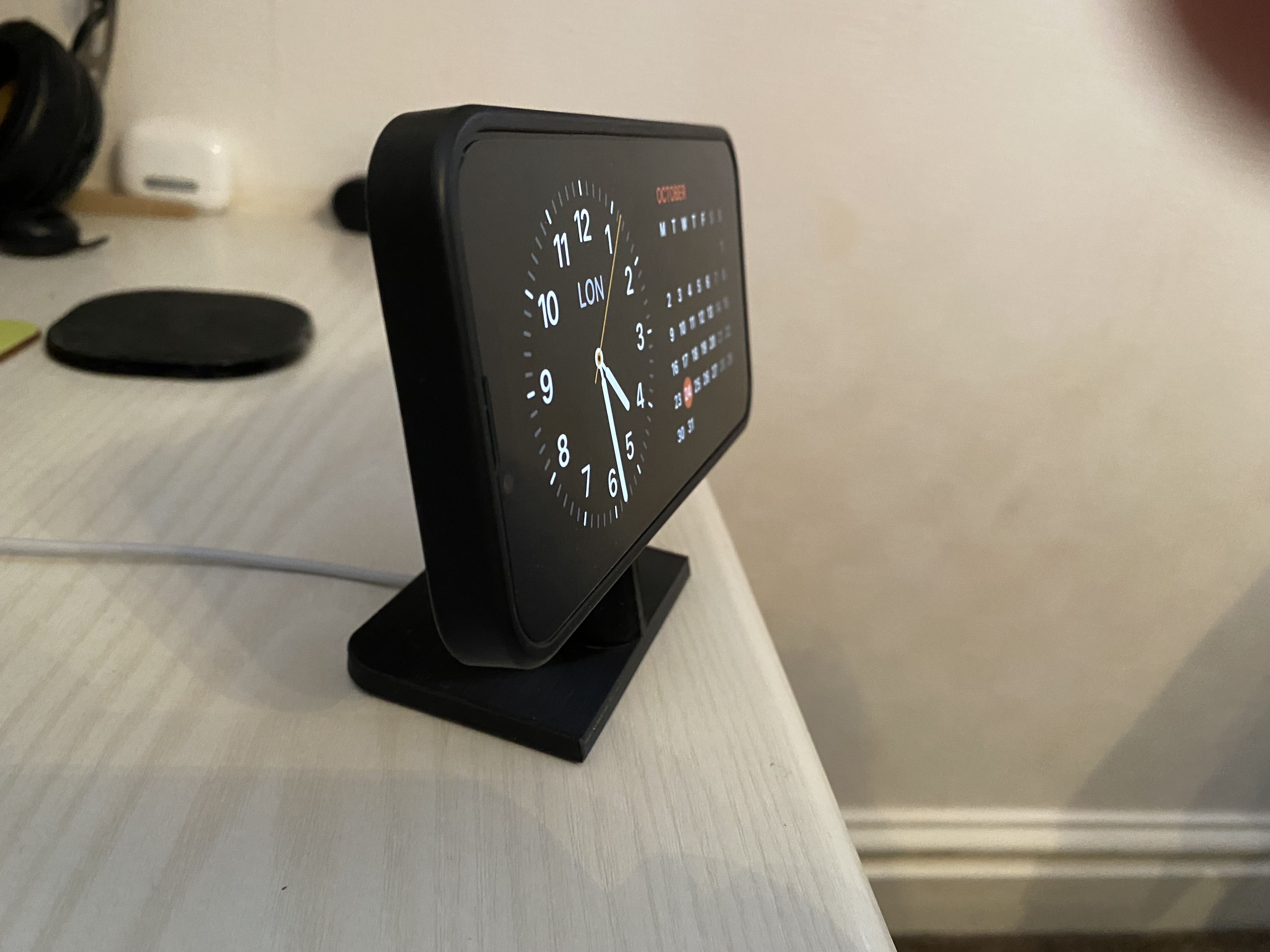 Iphone Magsafe Dock by ksutty | Download free STL model | Printables.com