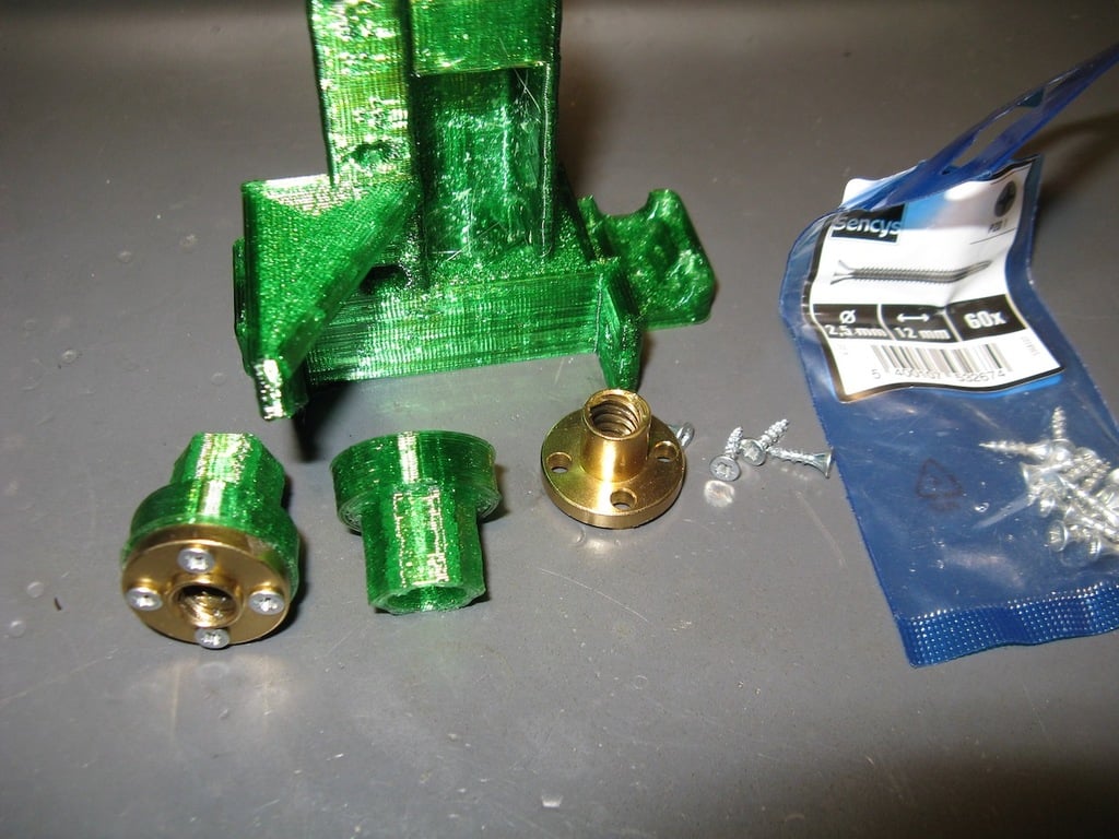 Z-nut adapter for mendel90, to use lead screws by Lucas | Download free ...