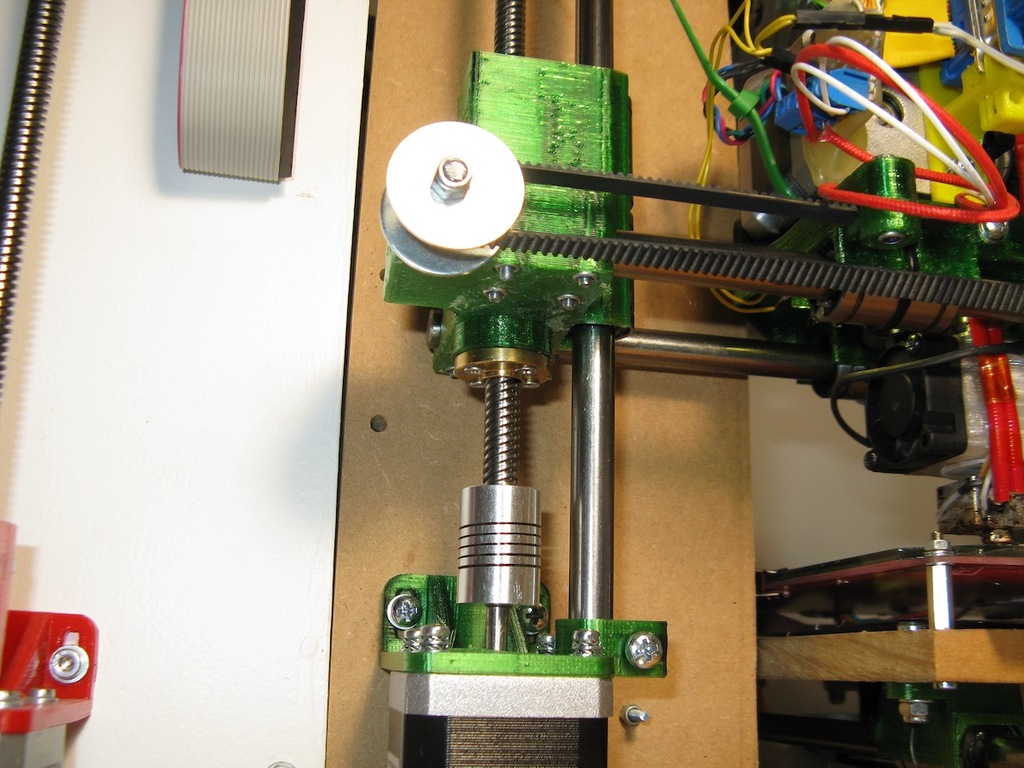 Z-nut adapter for mendel90, to use lead screws by Lucas | Download free ...