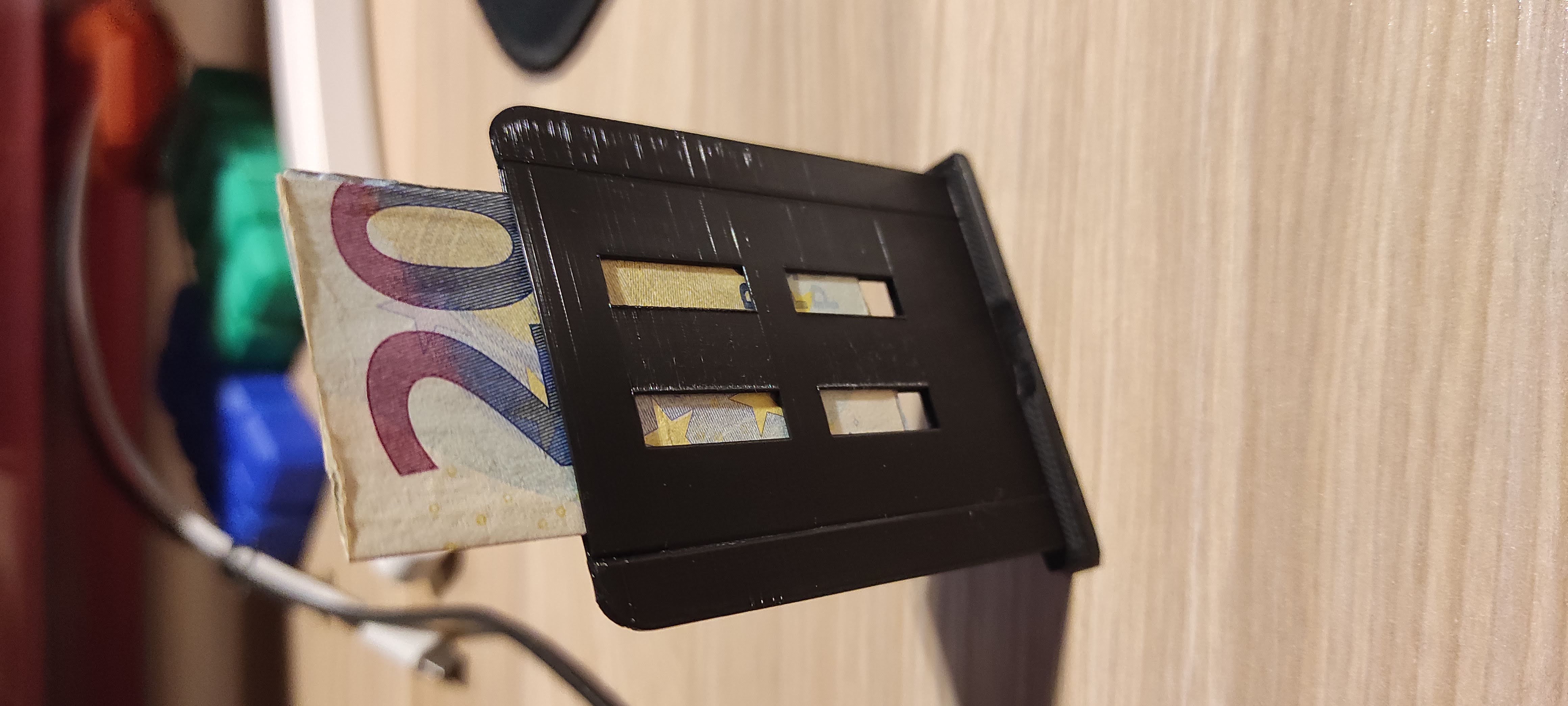 Cardholder Wallet Lock by Raxuk | Download free STL model | Printables.com