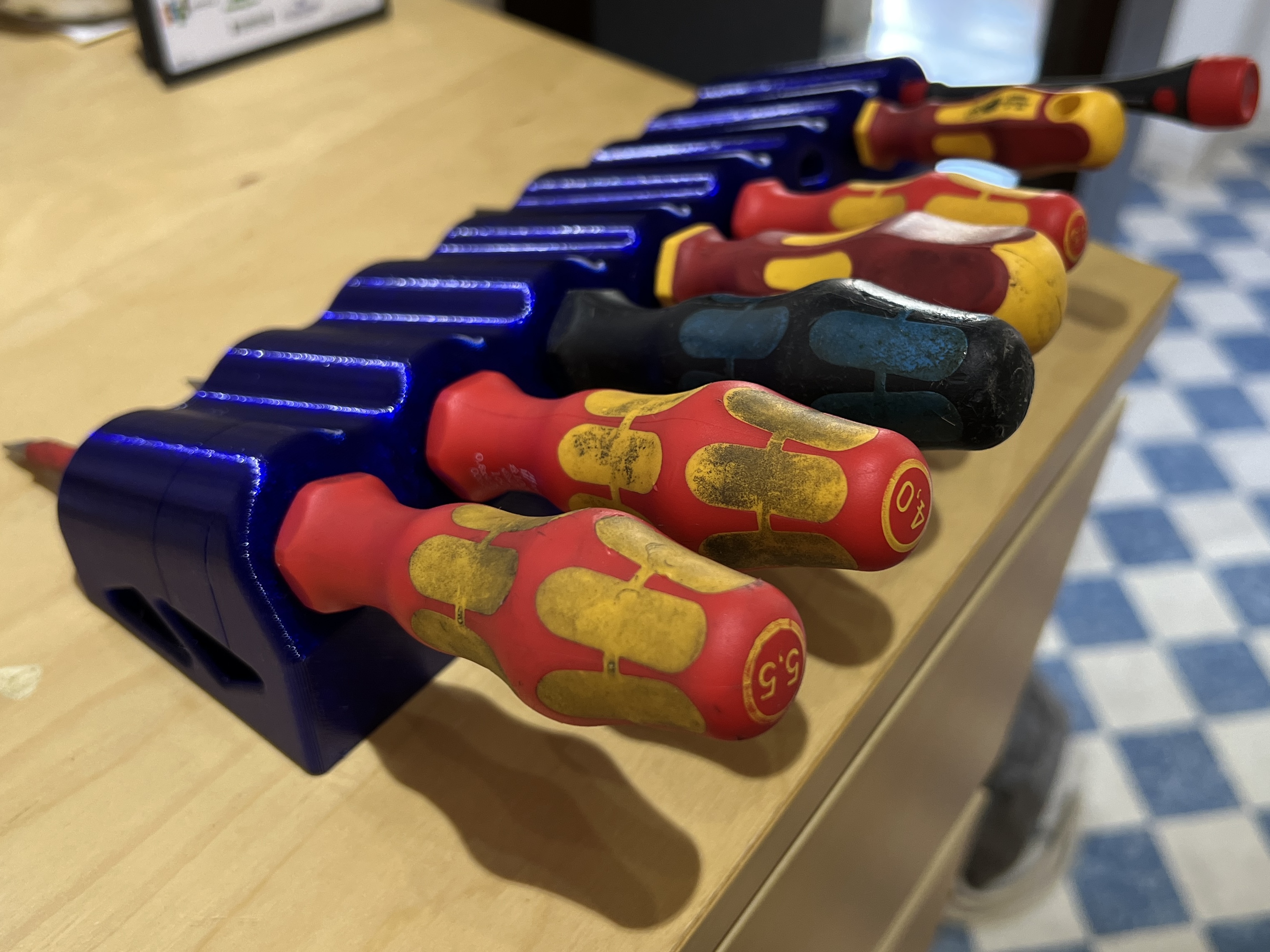 Screwdriver Stand (Magnetic Base) by thomers | Download free STL model ...