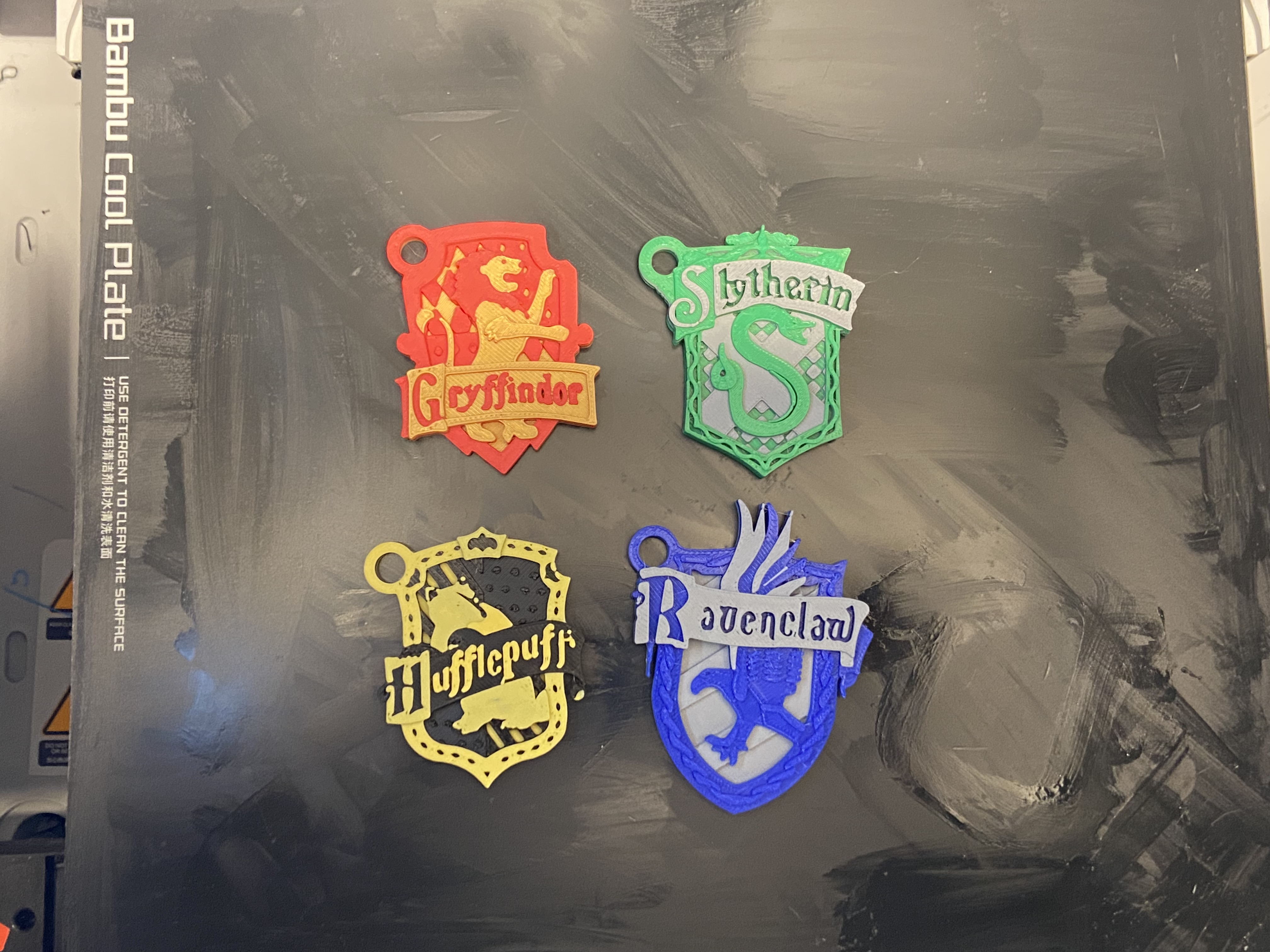Hogwarts House Crests Keychains by Encrust3d | Download free STL model ...
