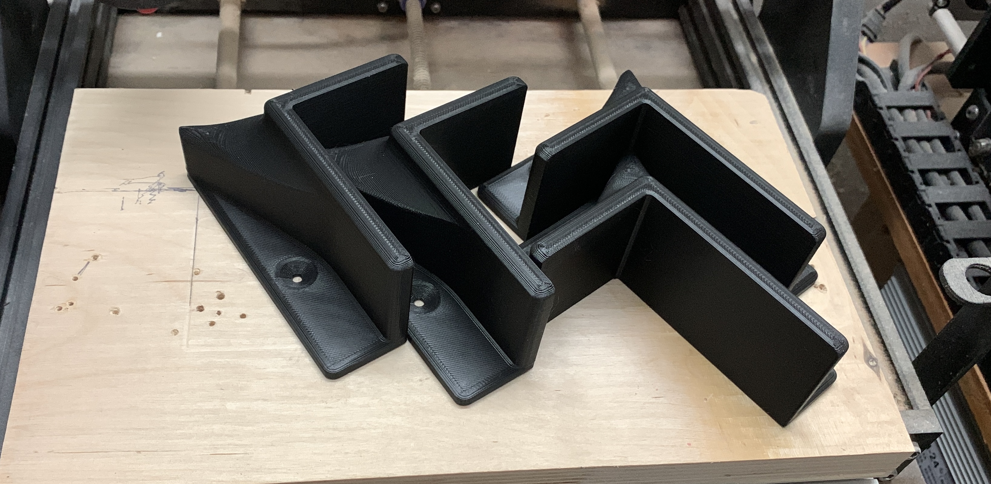 Universal locking corners | Battery block von Fabio Simonetti ...