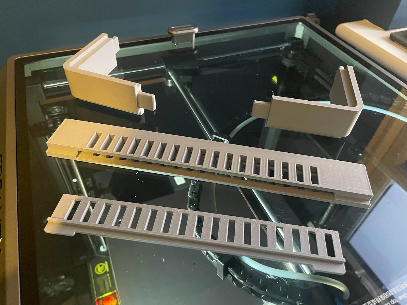 NorcoT Creality K1 Max Glass Lid Raiser (with Sliding Vents) by Tony F ...