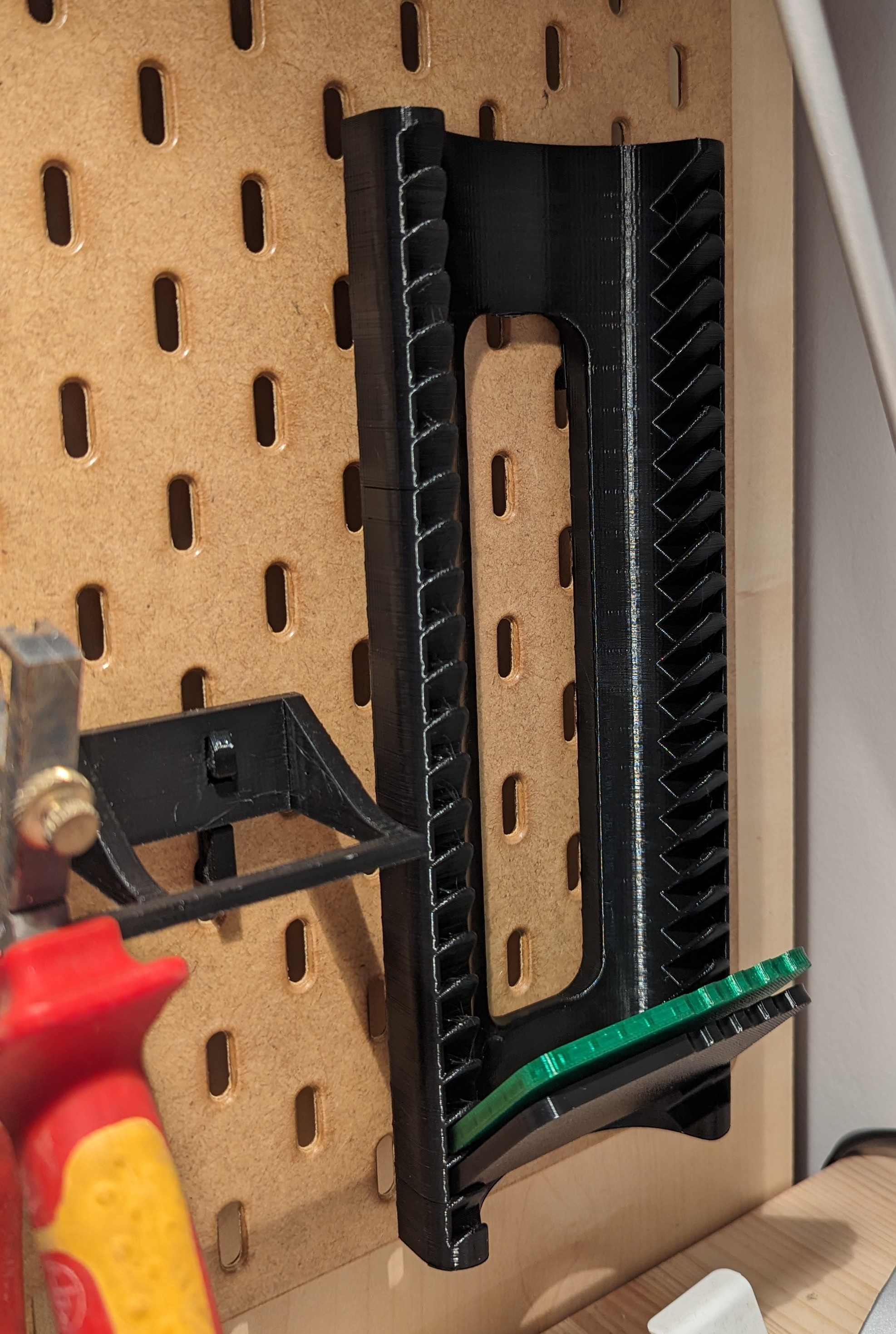 Skadis Mount Adapter for Filament Samples Box by beandev | Download ...