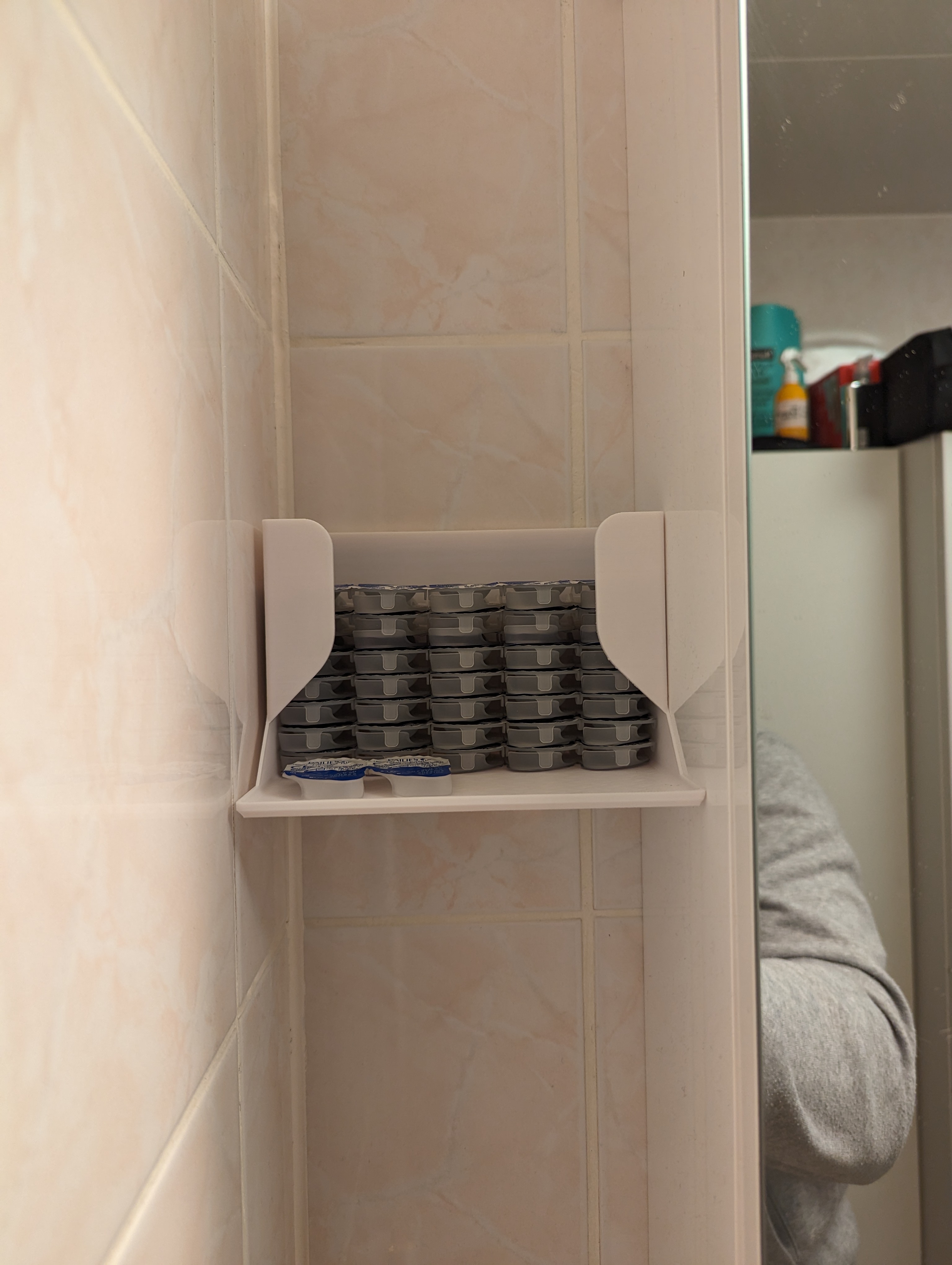Contact lens dispenser by Calzune | Download free STL model ...