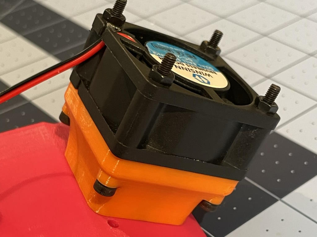 30mm to 40mm Fan Adapter (M3 screws) by nixkor | Download free STL ...