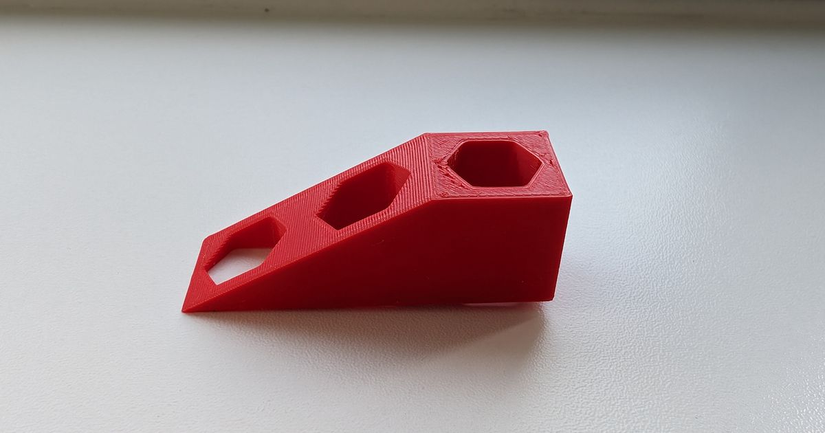 Small window wedge by magicmokus | Download free STL model | Printables.com