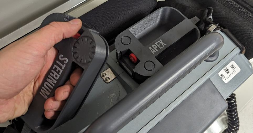 Defibrillator paddles prop for clinical simulation von Aleksandrs ...