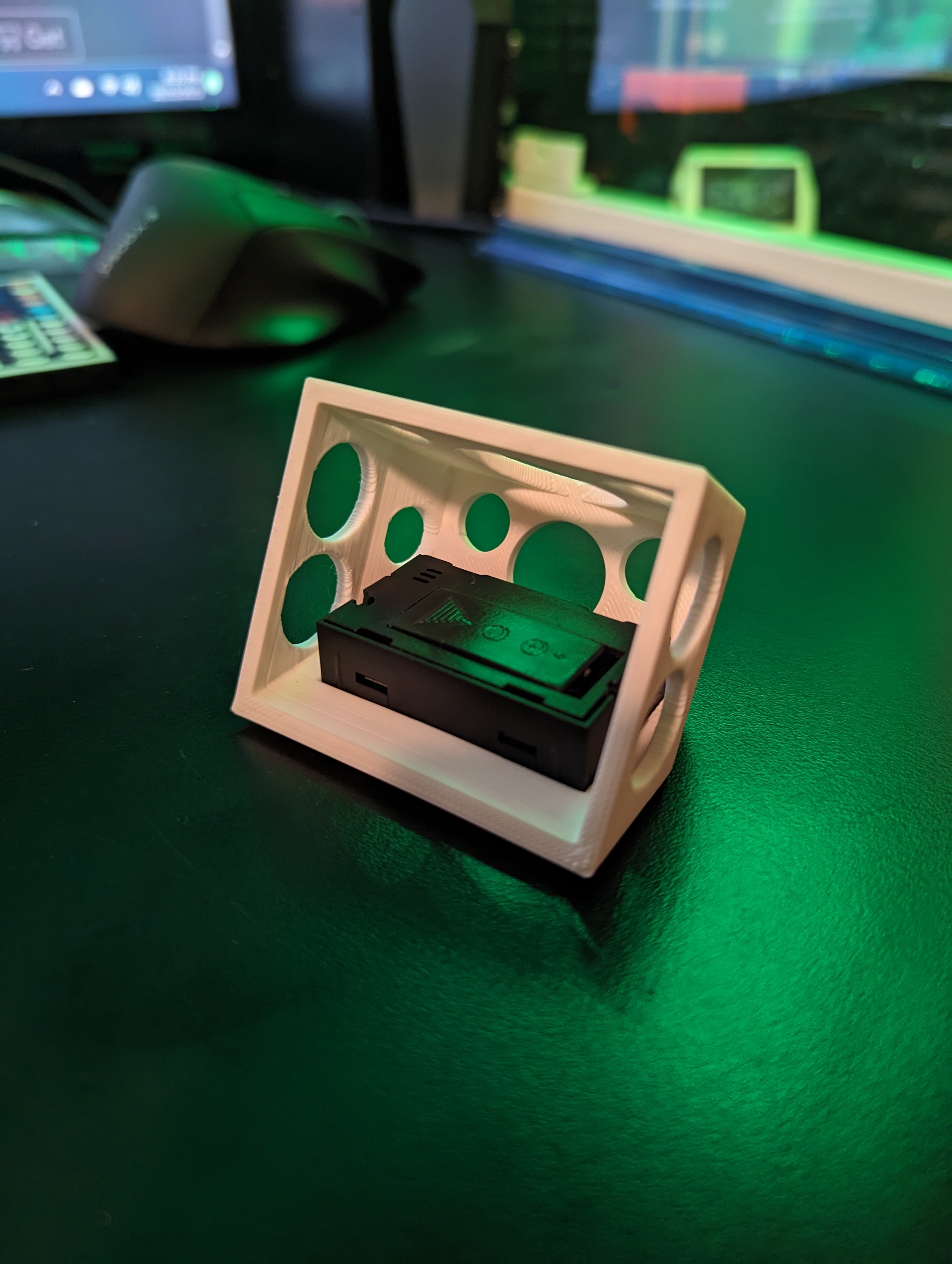 Temperature and Humidity Gauge Holder by Andy Mohr | Download free STL ...