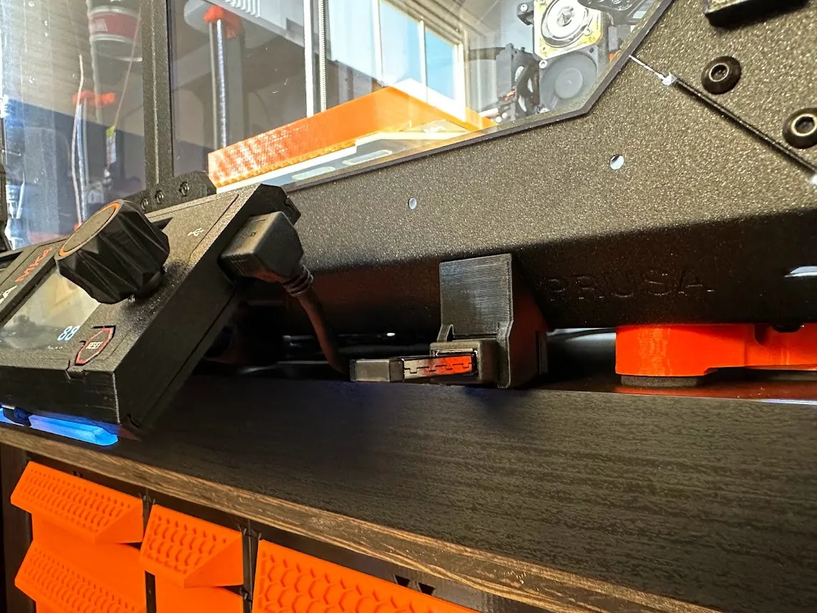 Prusa Cabinet USB Mount by Slacker | Download free STL model ...