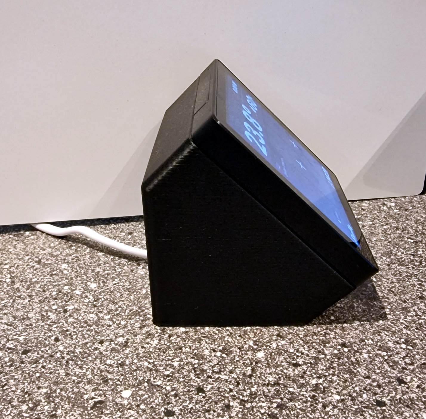 Shelly Wall Display Stand 45° by Ronnikn | Download free STL model ...