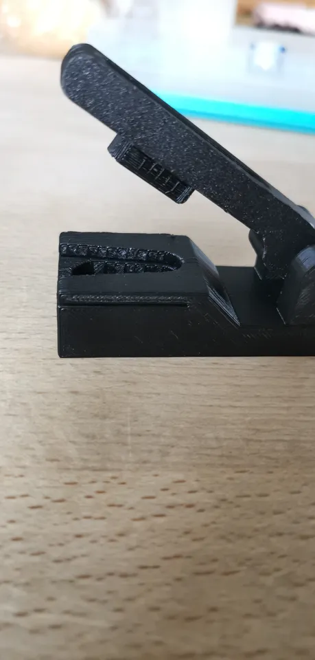 Pill Pusher with holding lid by Martin E | Download free STL model ...