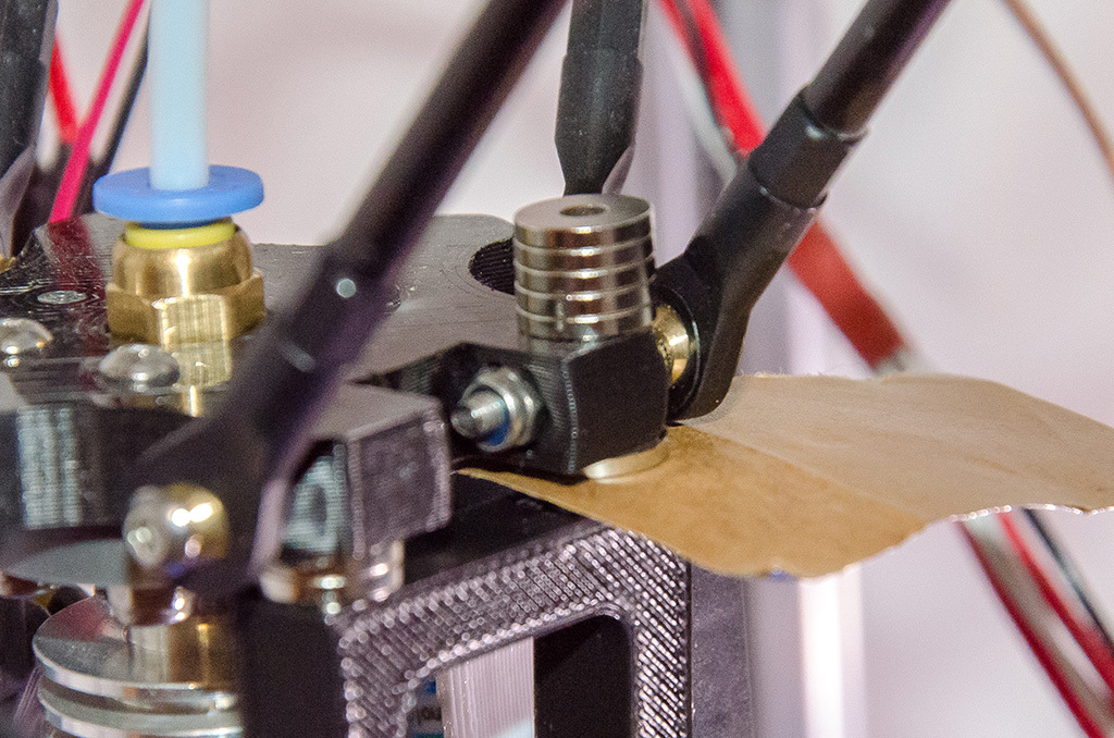 Kossel magnetic z-probe mount with zero X-Y offset to avoid effector ...