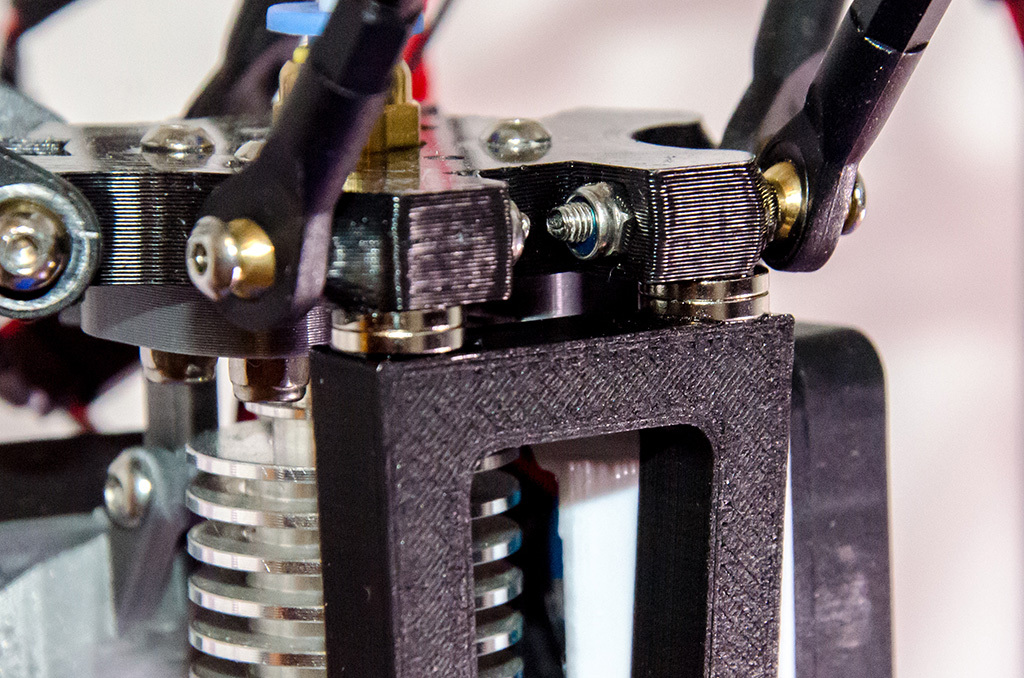 Kossel magnetic z-probe mount with zero X-Y offset to avoid effector ...