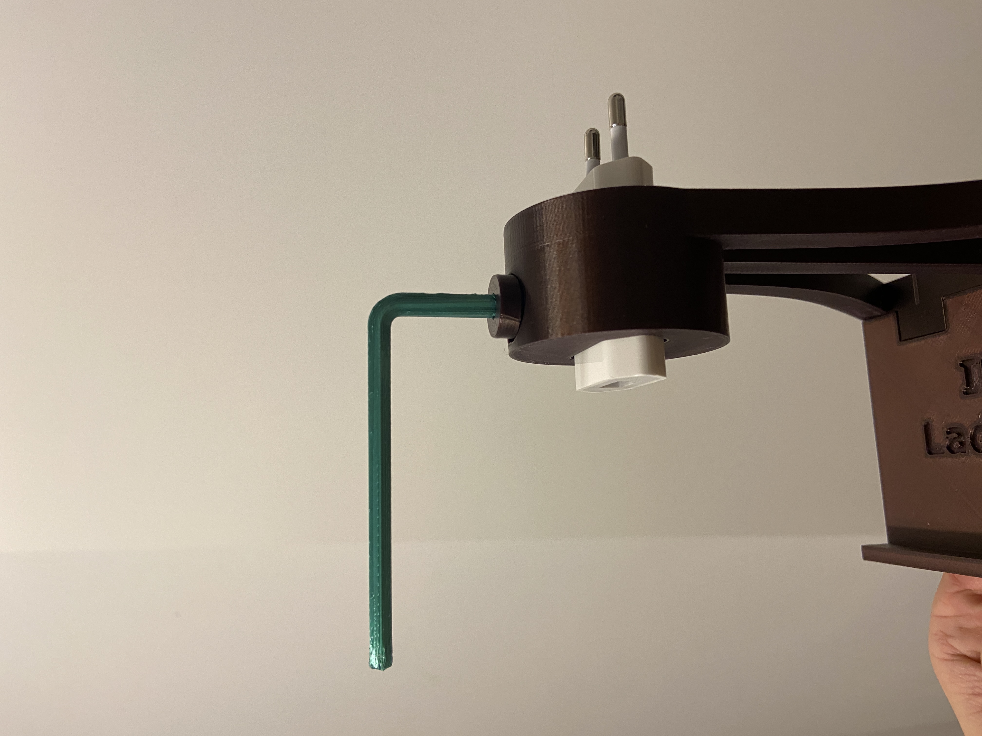 Iphone charge station hanger by Matthias | Download free STL model ...