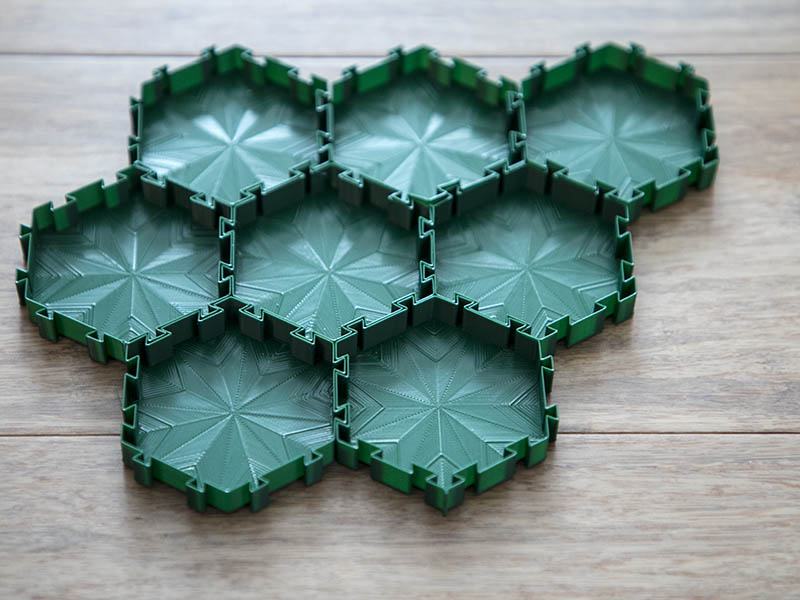 Parametric Remix of Ultimate Vase Mode Desk Organizer by geodave ...