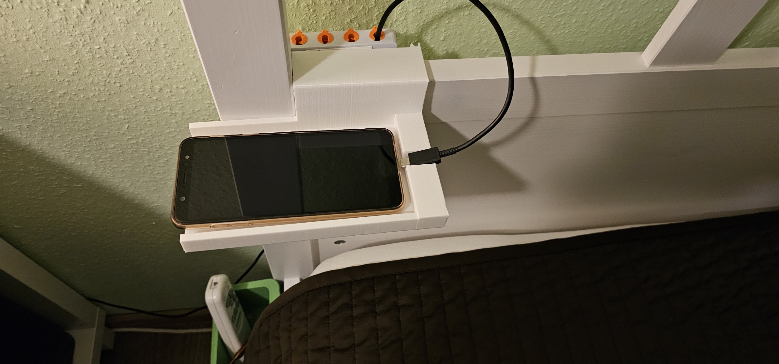 Ikea Hemnes Mini Shelf for S23 Ultra with Cover / Ikea Hemnes ...