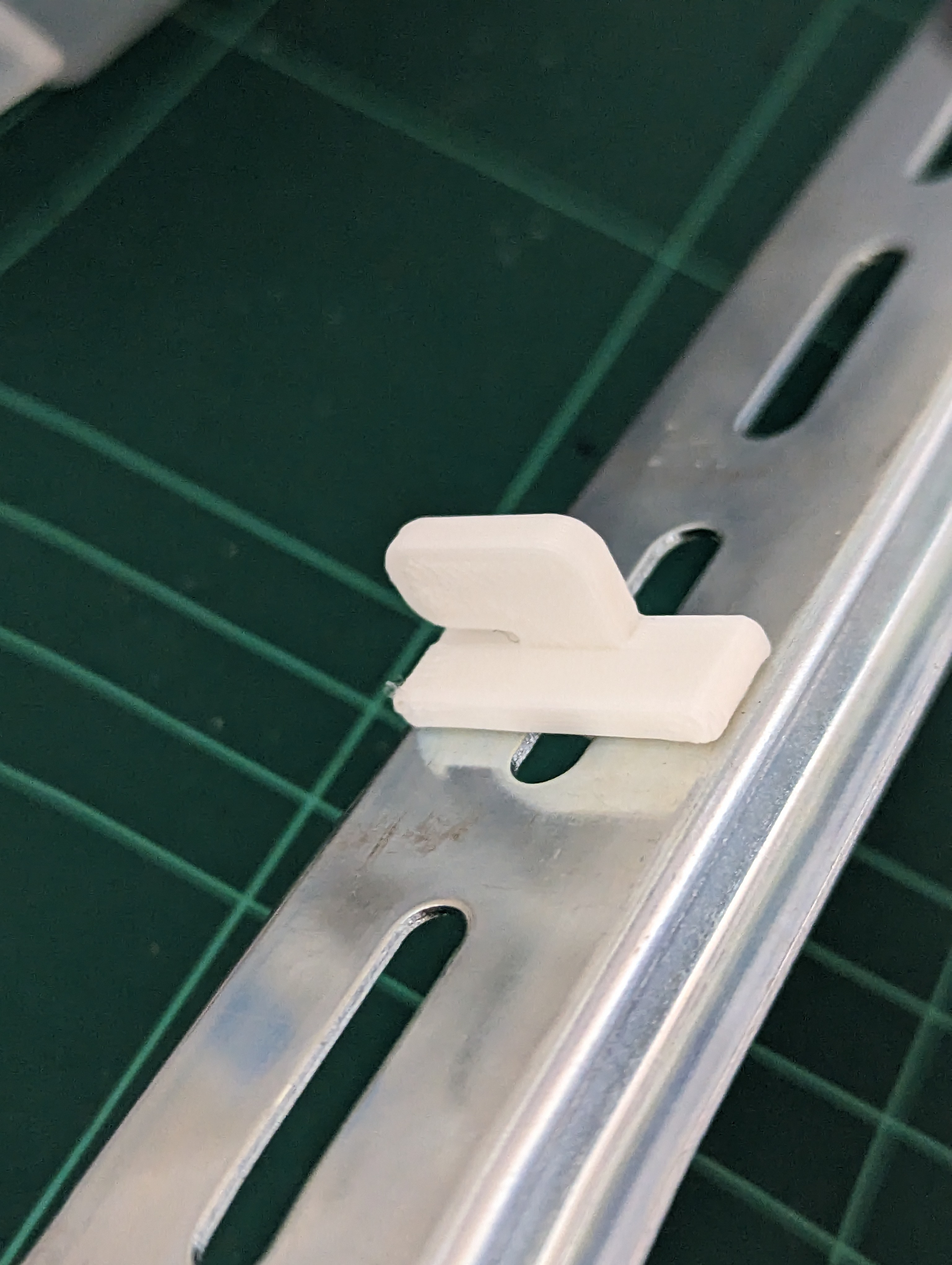 DIN Rail Slot Hook by Donovan Baarda | Download free STL model ...
