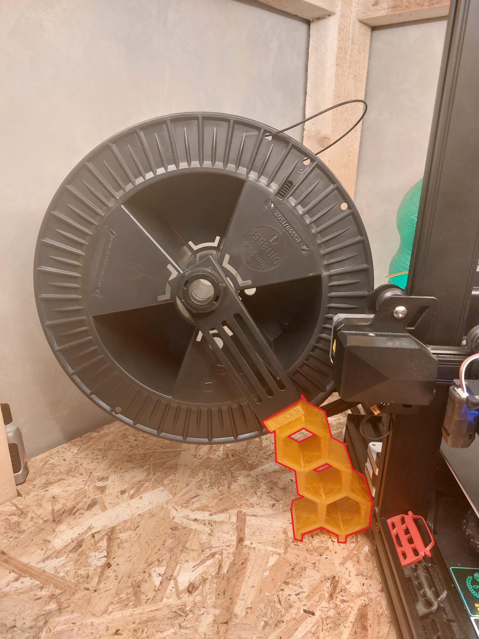 Ender 3 V2 Neo 2kg Spool Side Holder Adapter by JanisMi | Download free ...