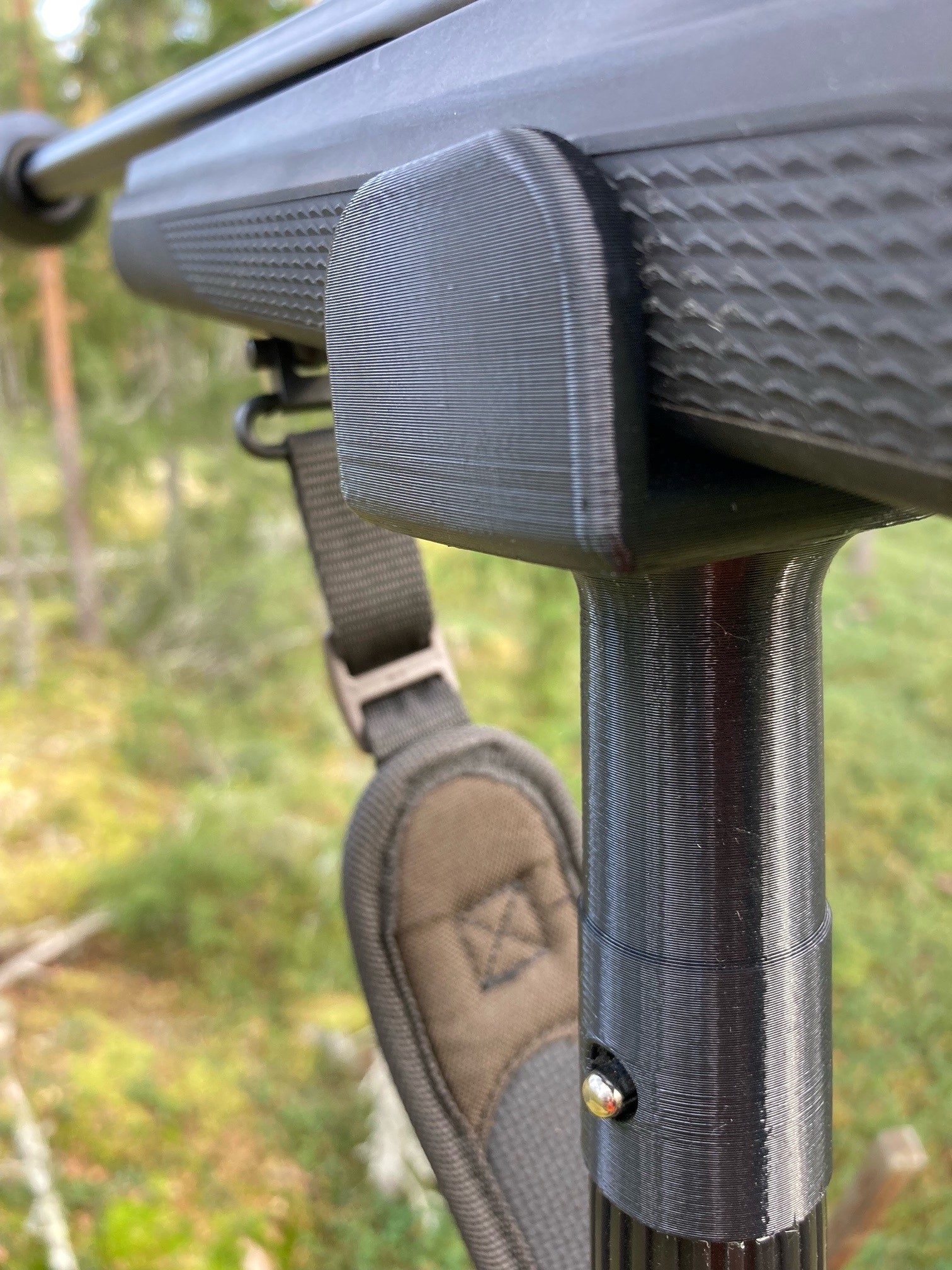 Rifle monopod adapter for paint stick by jstjern | Download free STL ...