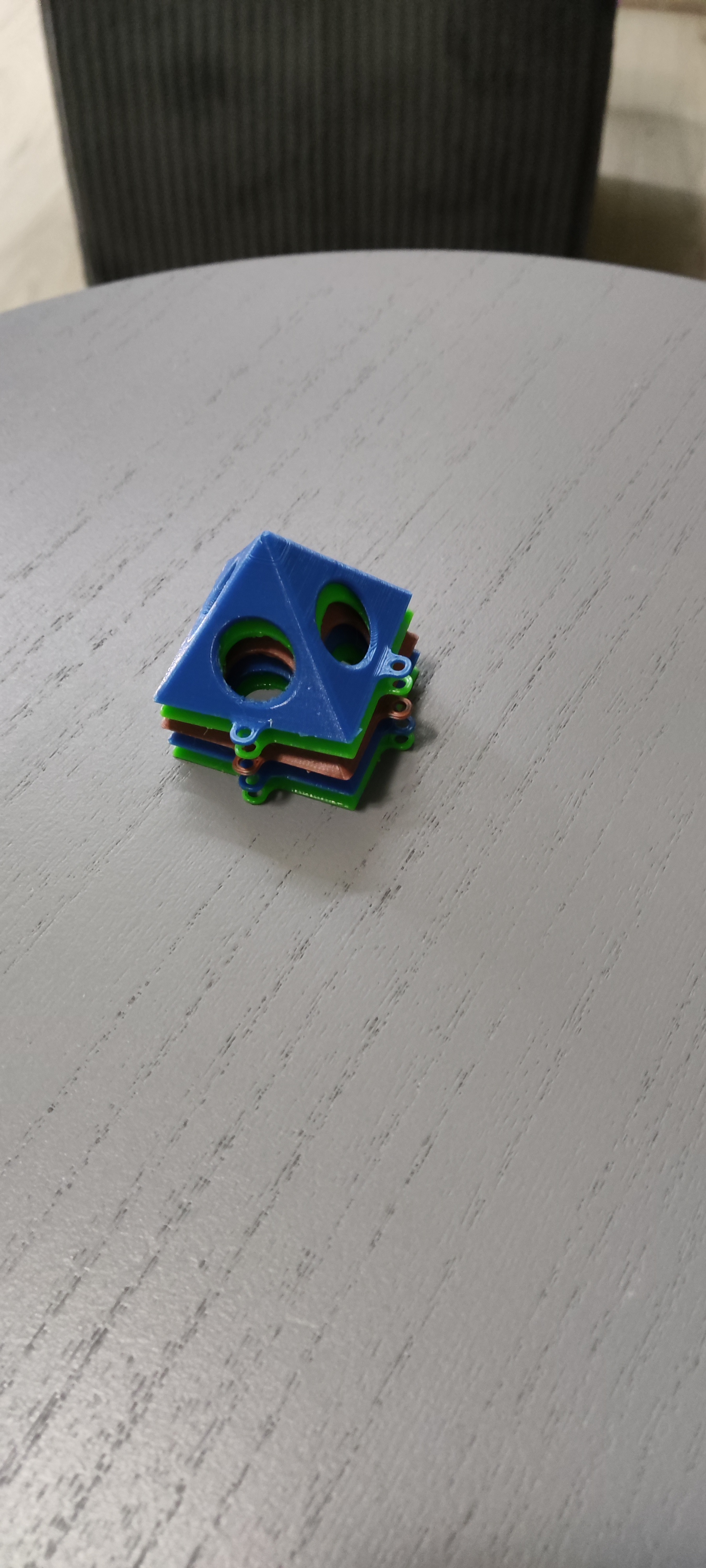 Paint cones - Stackable and connecting, Little painting helper by XYZ.Thought | Download free ...