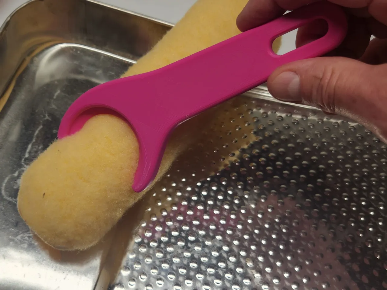 Paint Roller Scraper / Cleaning Tool by squinn | Download free STL ...