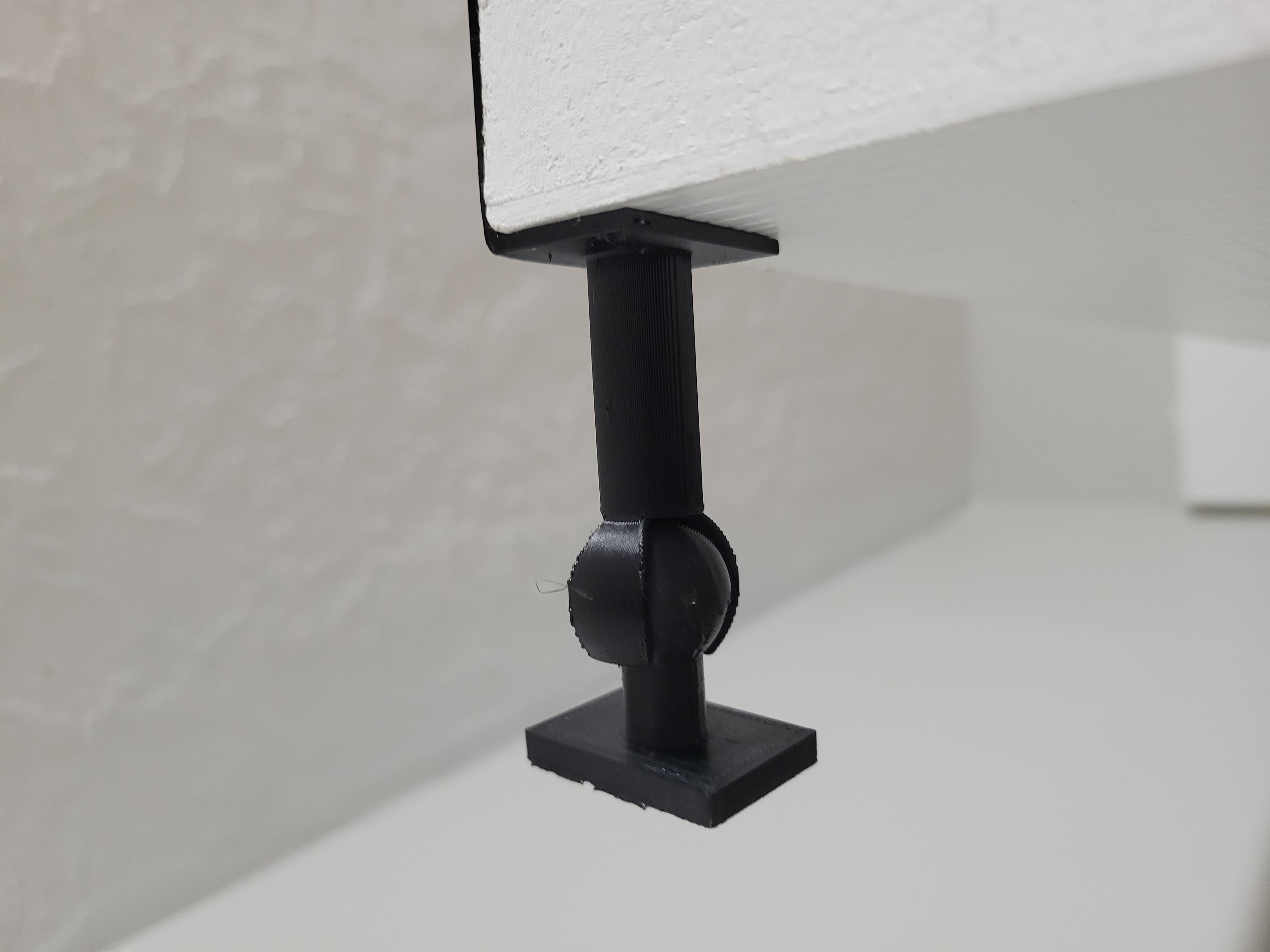 Doorstop Clip Latch by Michael Brown | Download free STL model ...