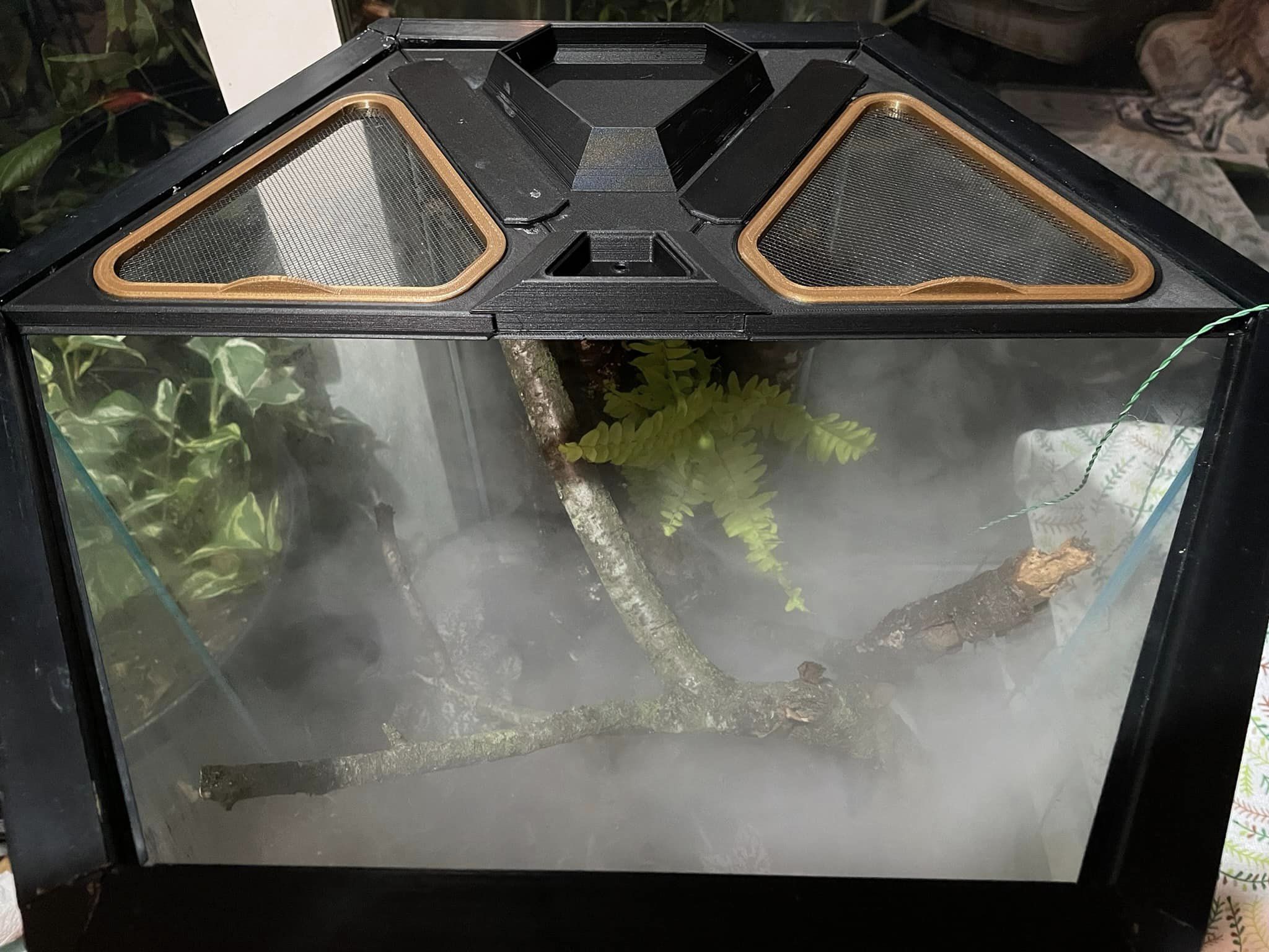 40 GAL Hexagon tank top by Carson Design & Prototyping | Download free STL model | Printables.com