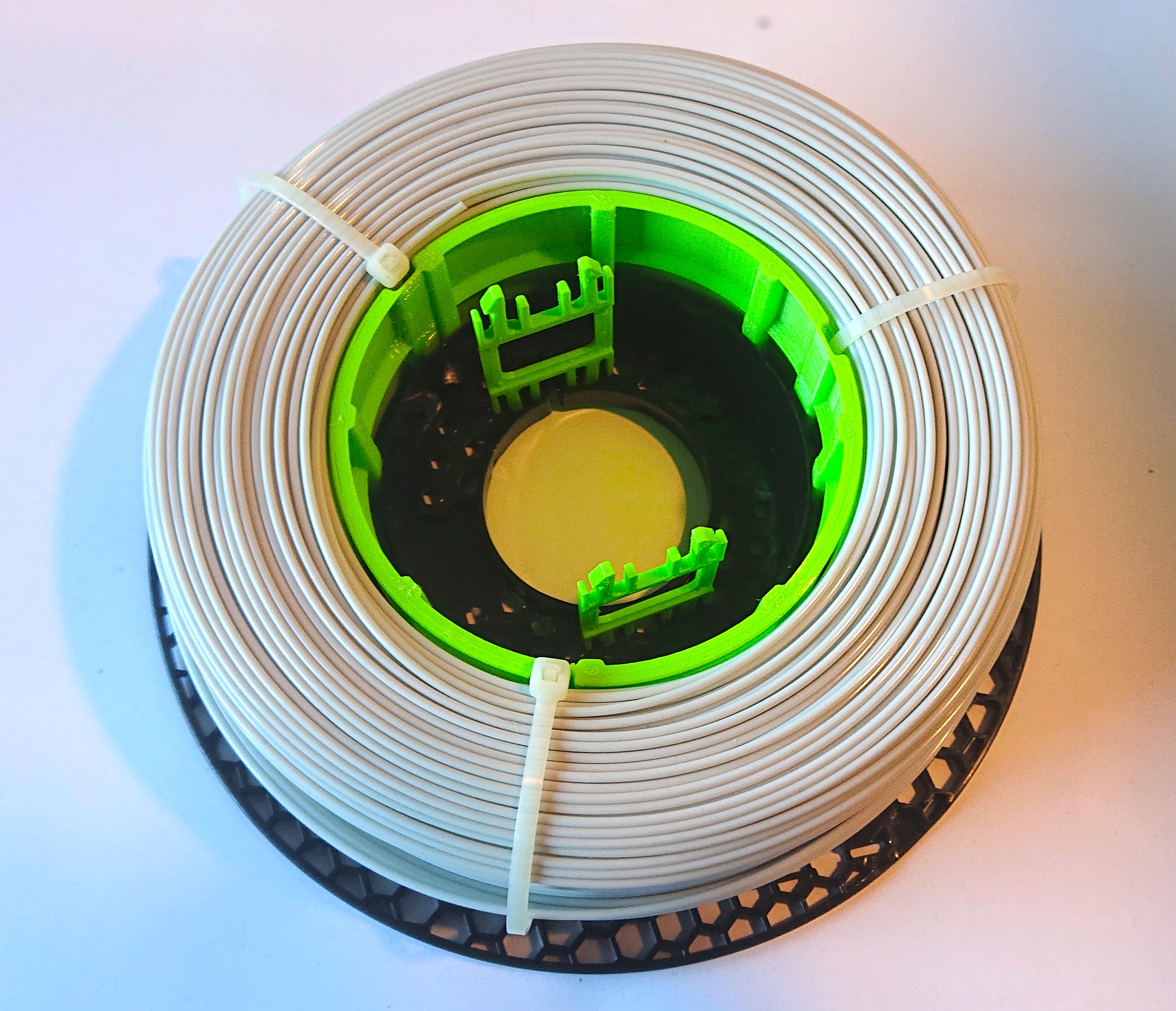Master spool/Prusament adapter (minimal) by bstolk | Download free STL ...