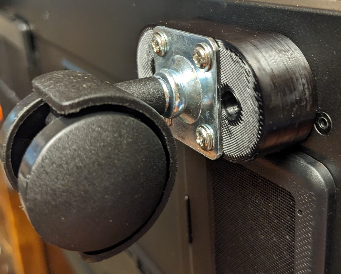 Caster foot for NZXT H7 Flow case by David H. Brown | Download free STL ...