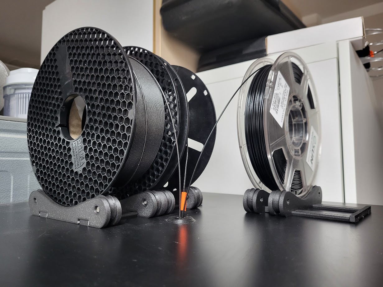 Freely Adjustable Spool Holder (Remix of Prusa MINI+ Spool Holder) by ...