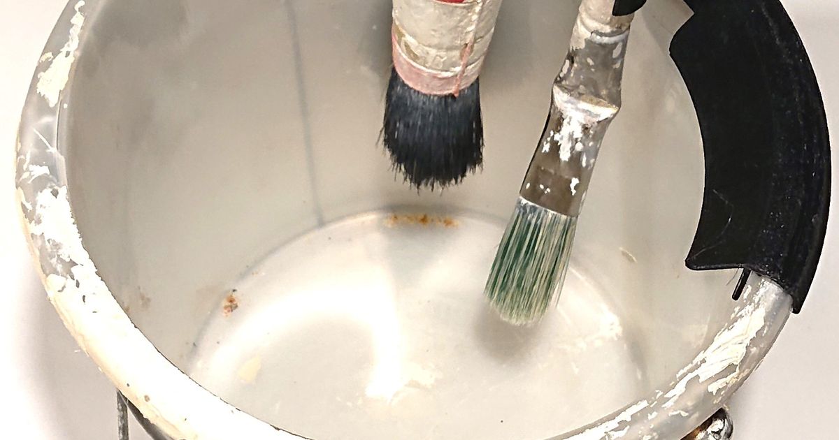 Brush holder + wiper for paint bucket (parametric) by bstolk | Download ...