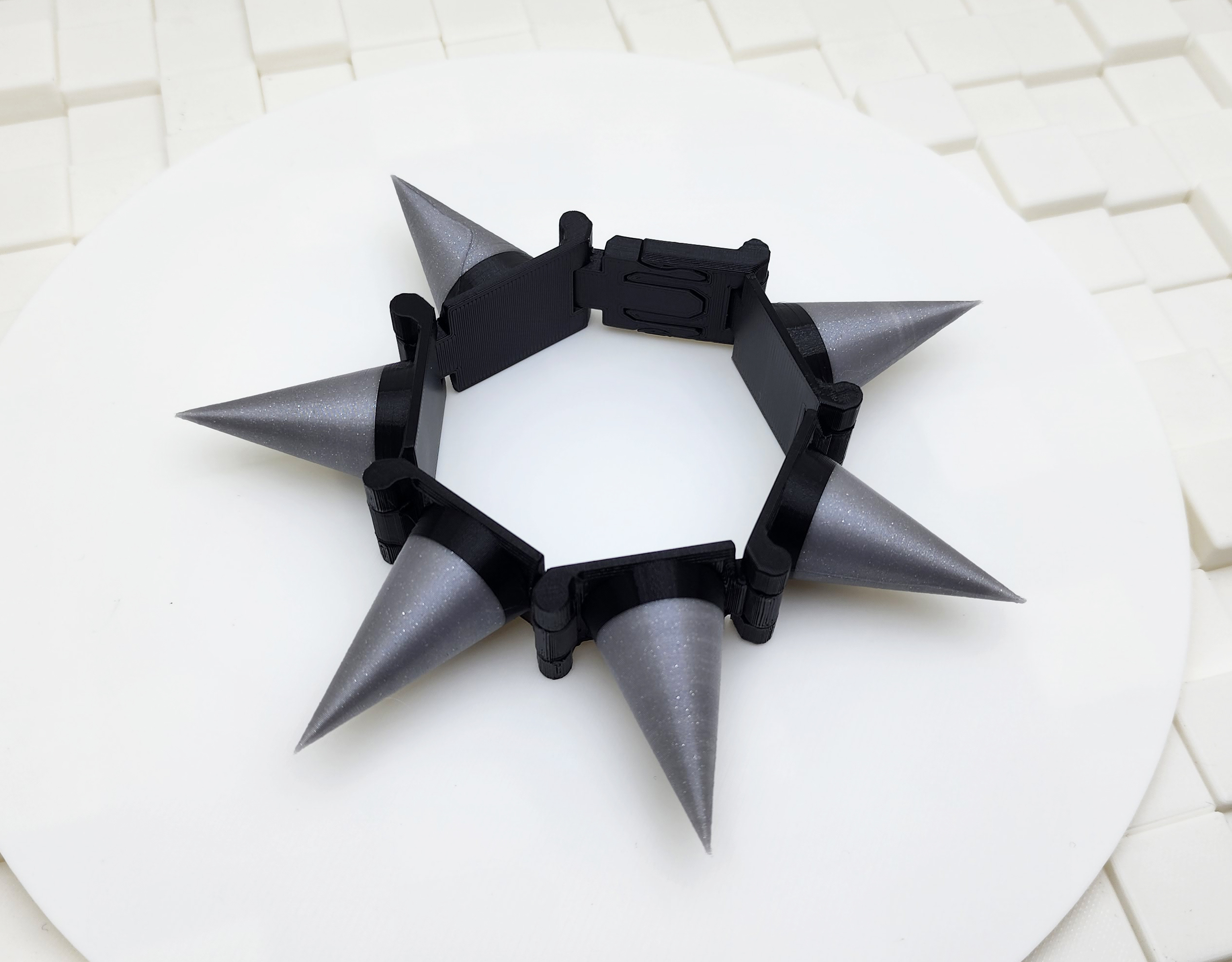 PIP Spiked Bracelet w/clasp por Triple G Workshop | Descargar modelo ...