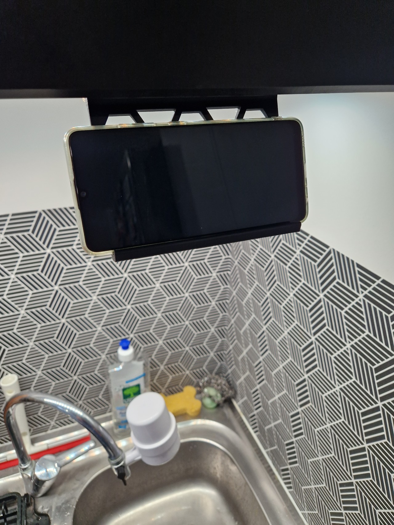 Under cabinet phone stand by Aerandir14 | Download free STL model ...