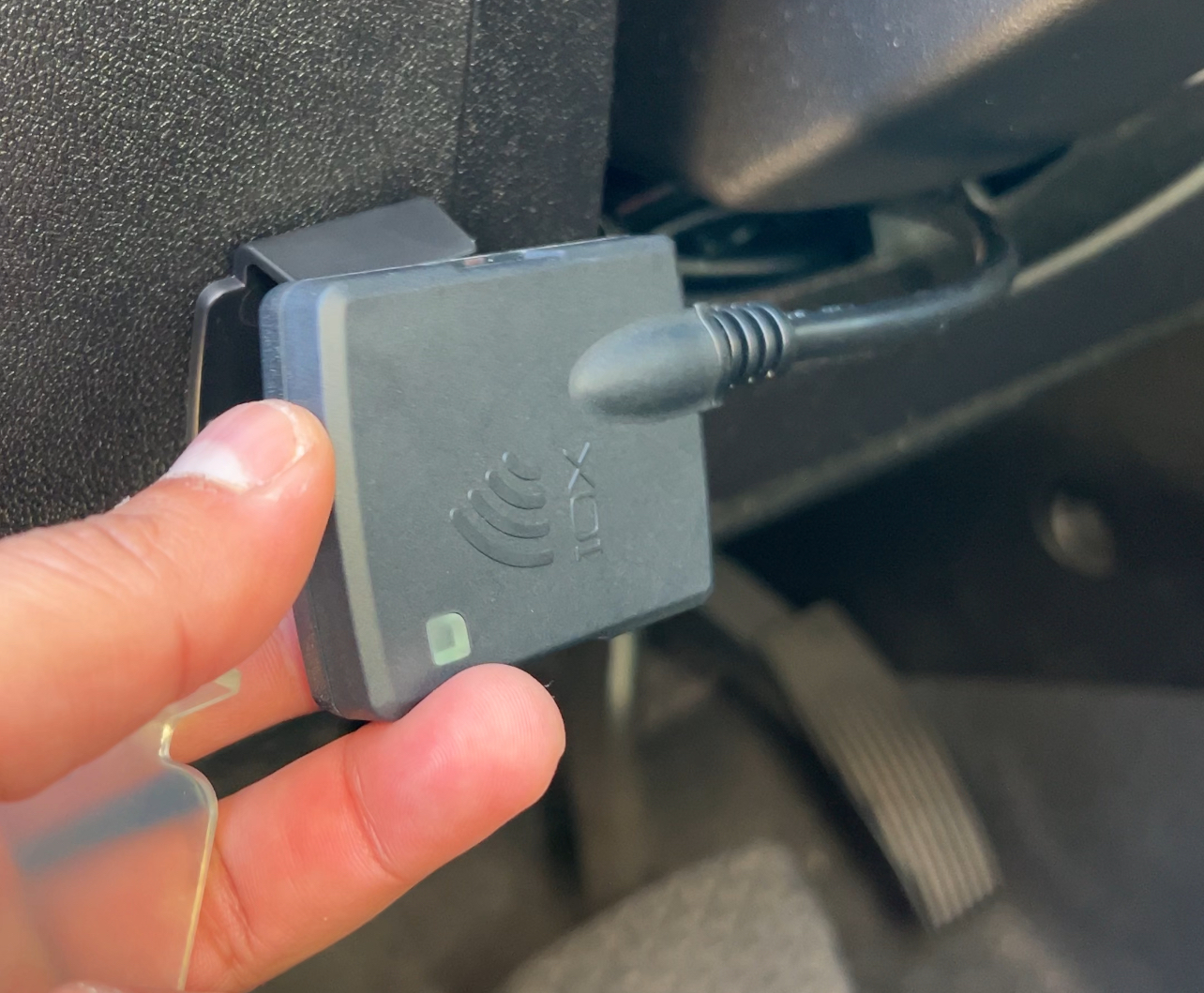 Telematics Fob Reader Mount by TJT2007 | Download free STL model ...