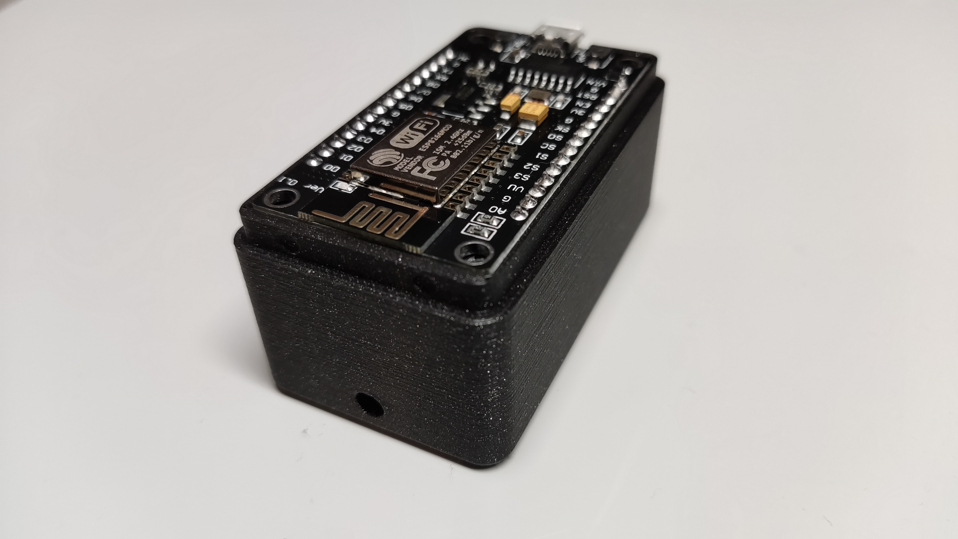 ESP8266 node MCU V3 - Large Case by lolfonfire | Download free STL ...
