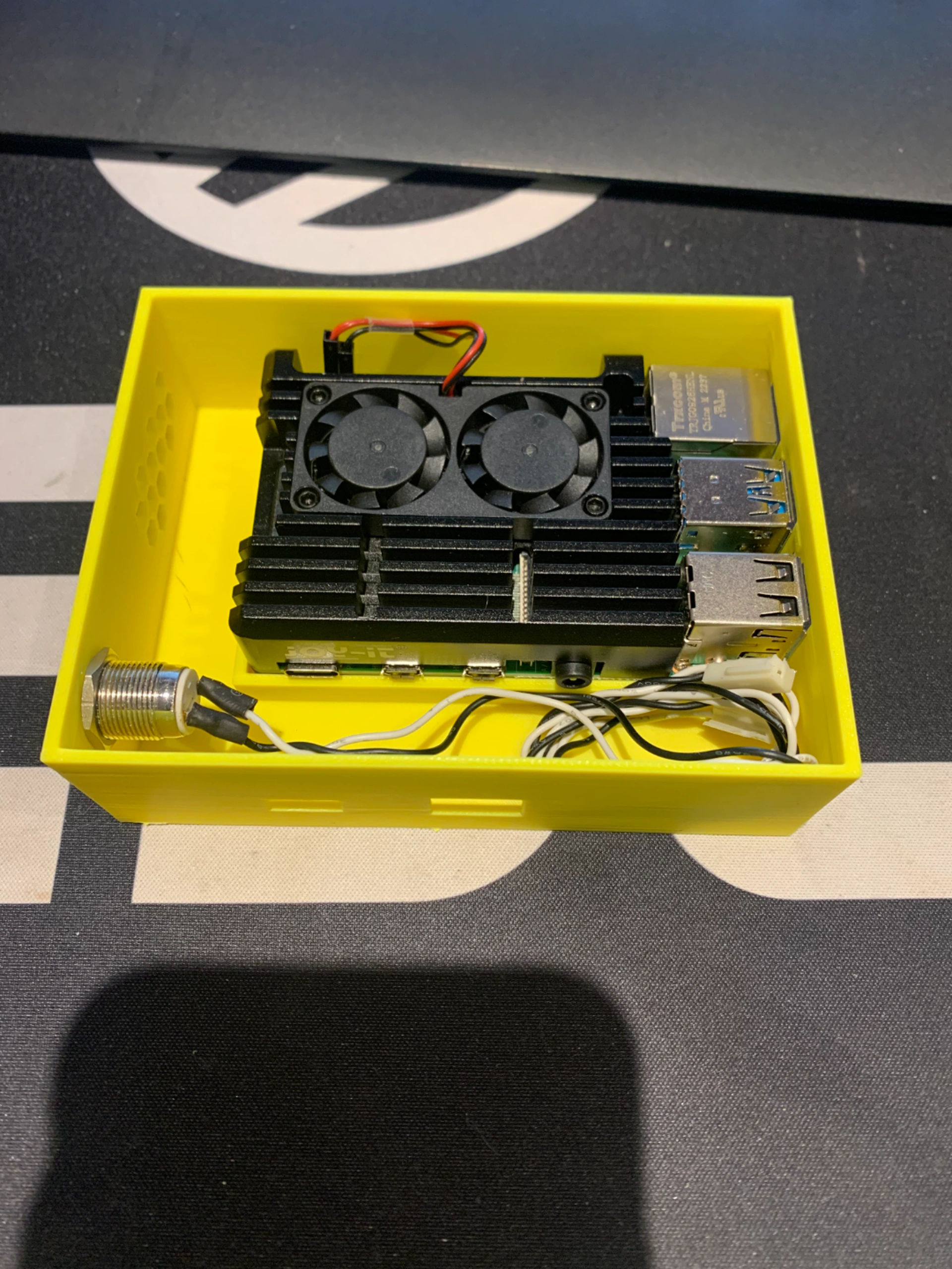 Raspberry PI 4B Enclosure by BCL | Download free STL model | Printables.com