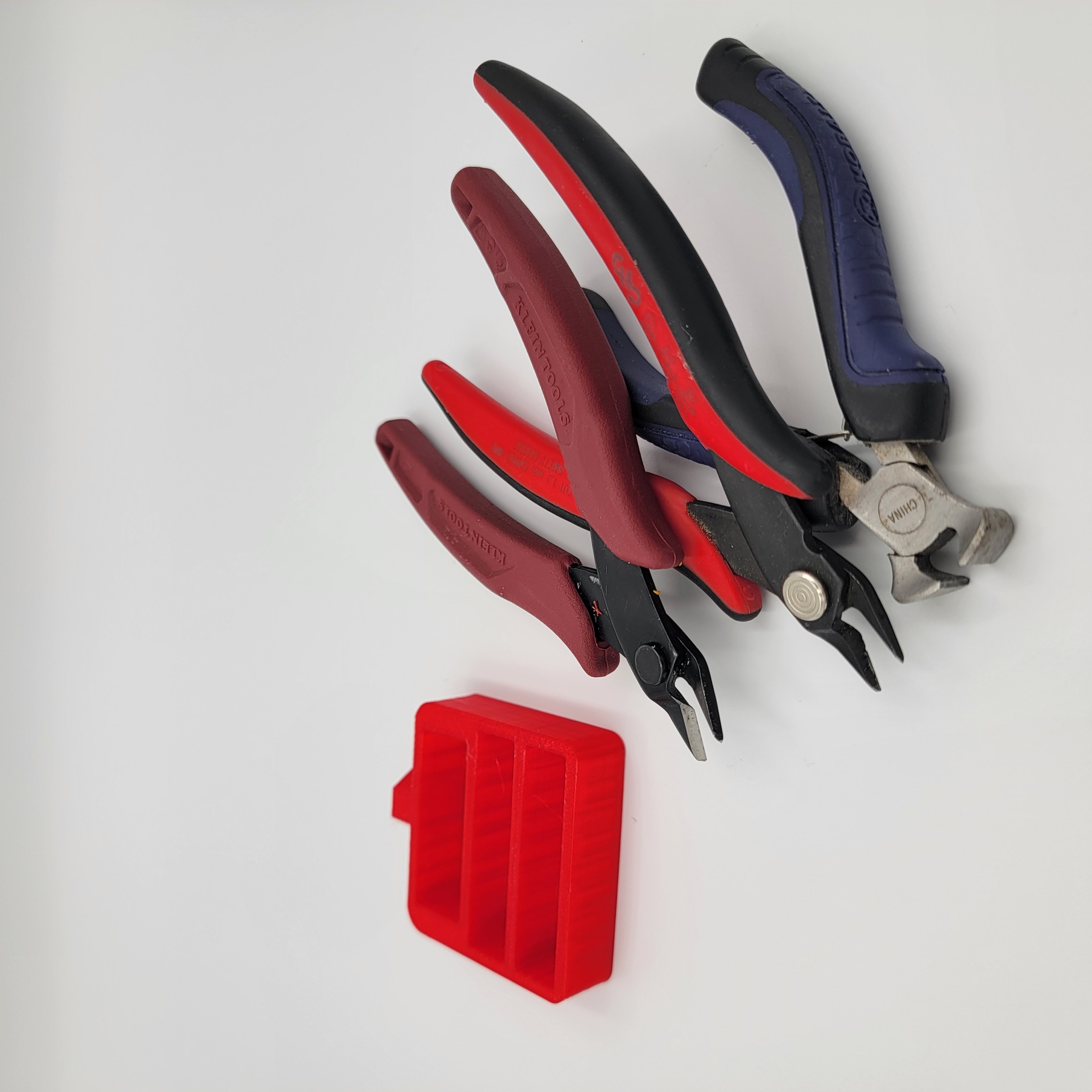 Flush Cutter and End Nipper Holder for Honeycomb Storage Wall by Knyte ...