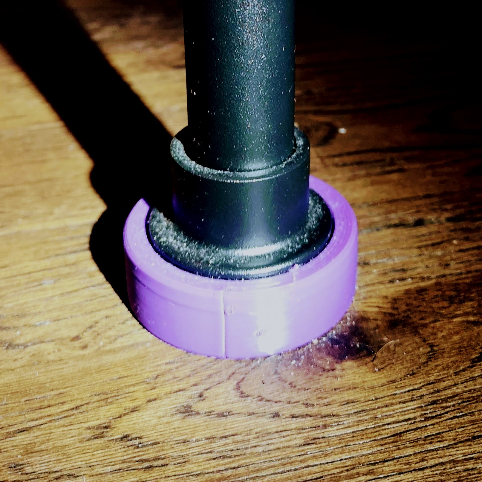 Vibration and sound isolating TPU damper for a table by Enderman Prints ...