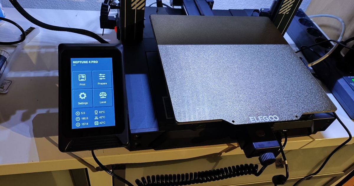 Neptune 4 Display leftsided mount od autora El Martonno | Stáhněte si ...