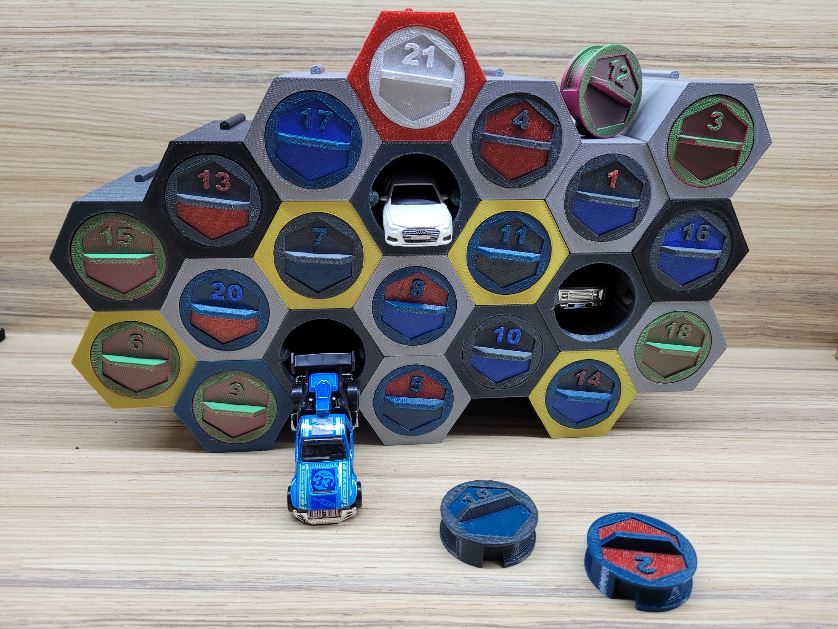 Modular Honeycomb Calendar by Jirka | Download free STL model ...