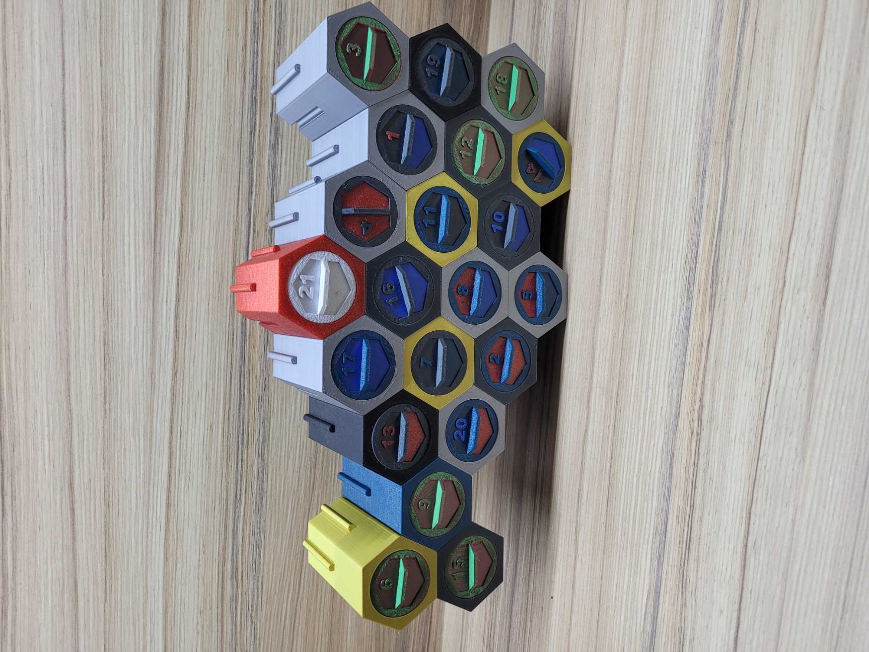 Modular Honeycomb Calendar by Jirka | Download free STL model ...