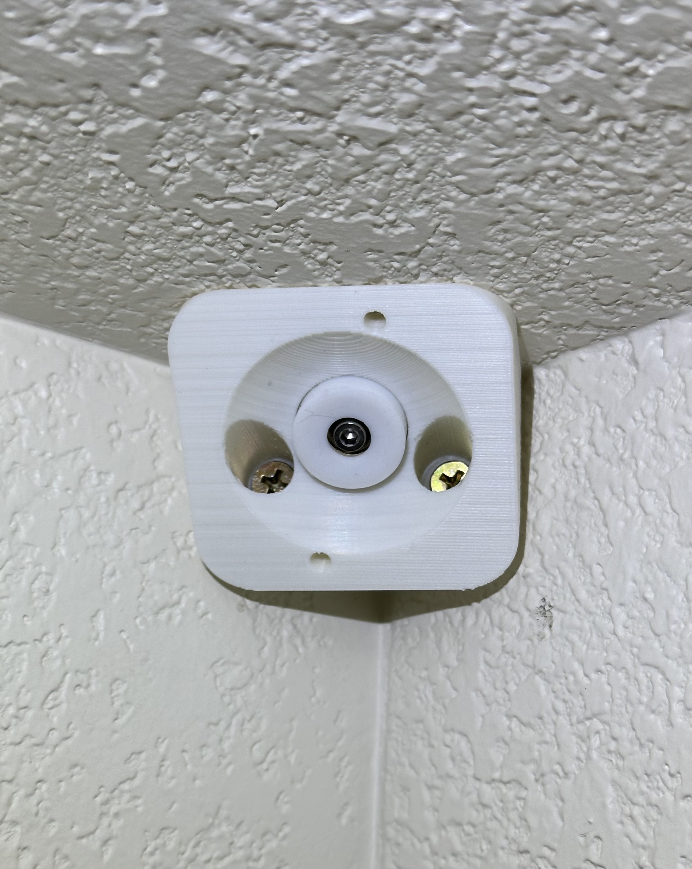Corner Mount for Hue Motion Sensor Model #9290012607 by VisualReversal ...