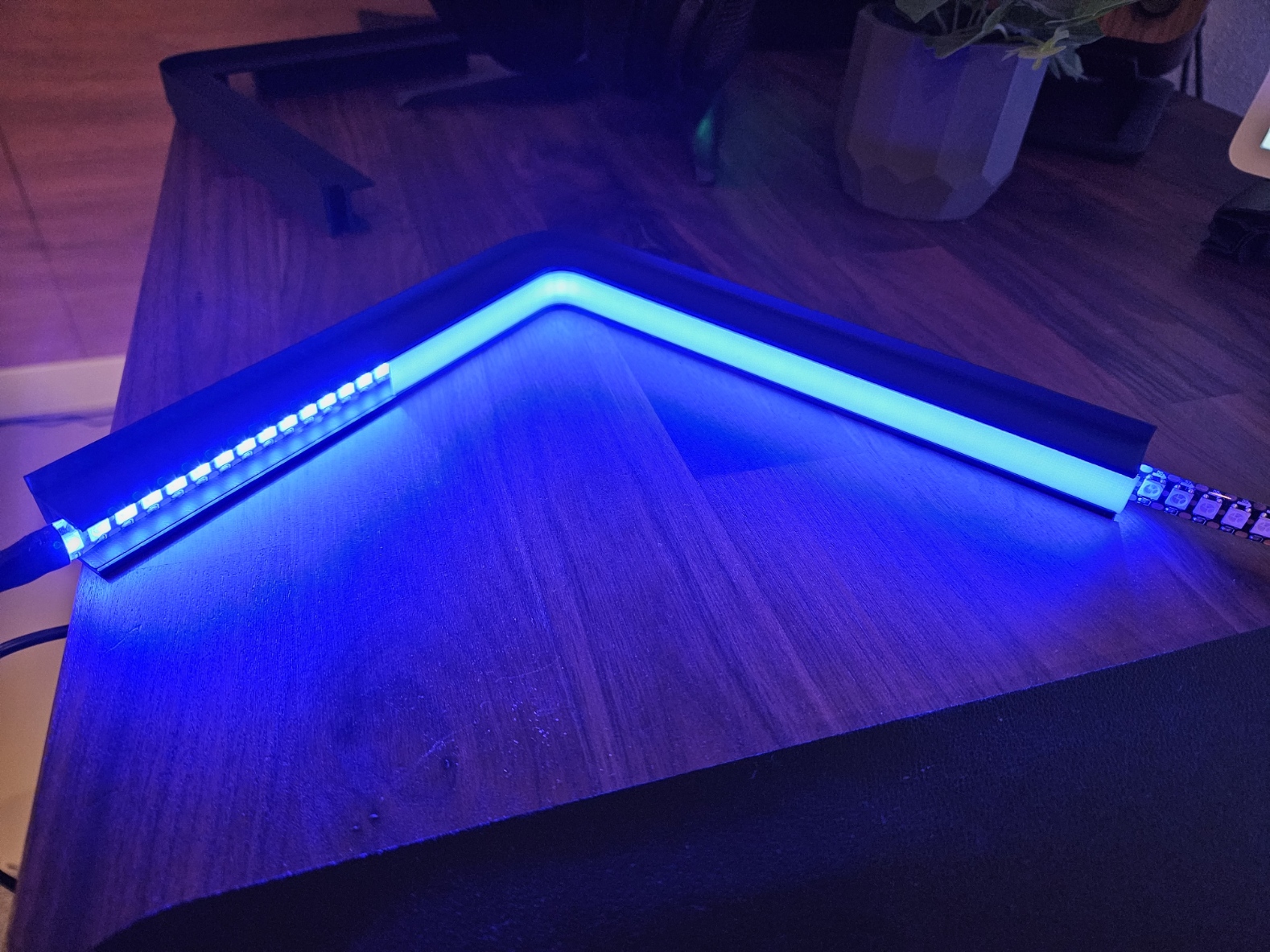 Bambu Lab X1C LED riser with diffusor and gridfinity storage! by LutraVulgaris | Download free ...